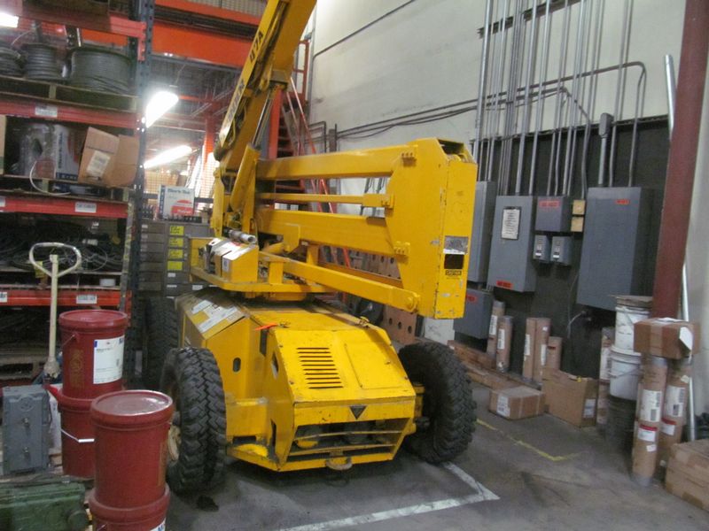 Condor 47A boom lift, 36V, articulating self propelled aerial work ...