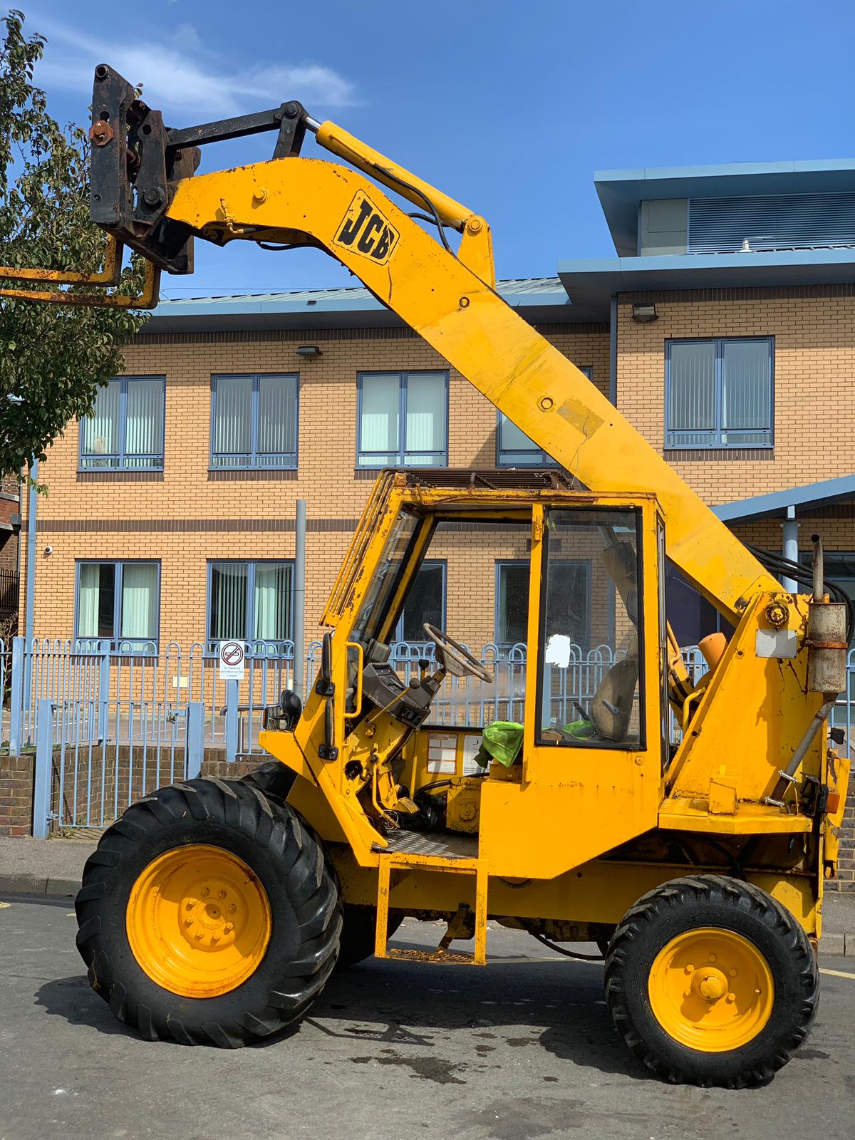 Jcb 520m-2 Forklift Early 90s Starts runs as it should Appraisal: Used ...