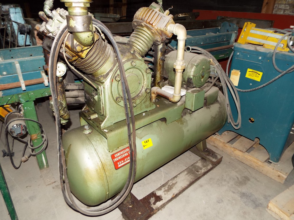 GARDNER DENVER MODEL ADR-1011 Y-TYPE TANK MOUNTED AIR COMPRESSOR S/N 440697