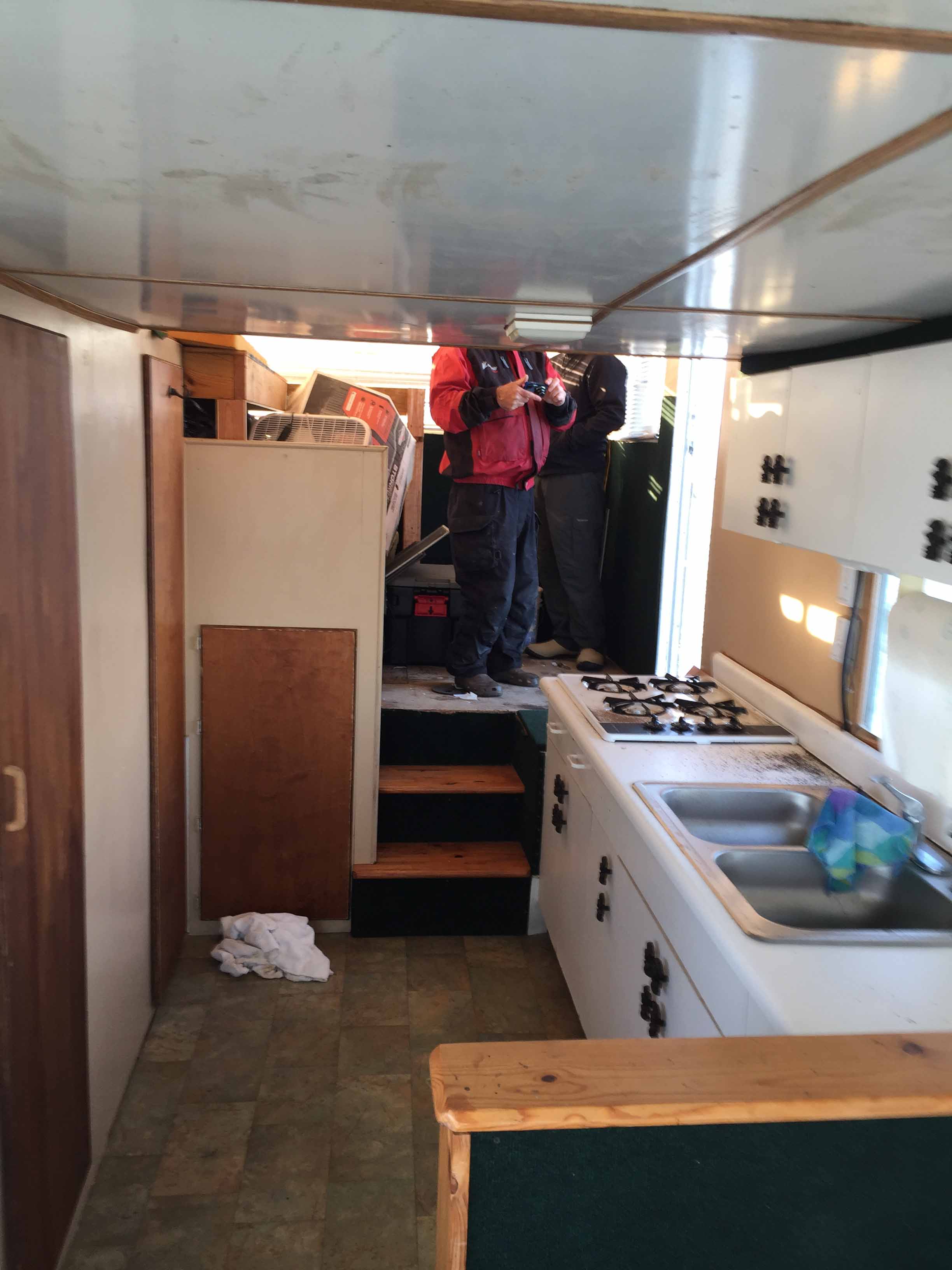 FLOATING CABIN WITH PERMIT, BAFFIN BAY, TX Location: Heading south from ...