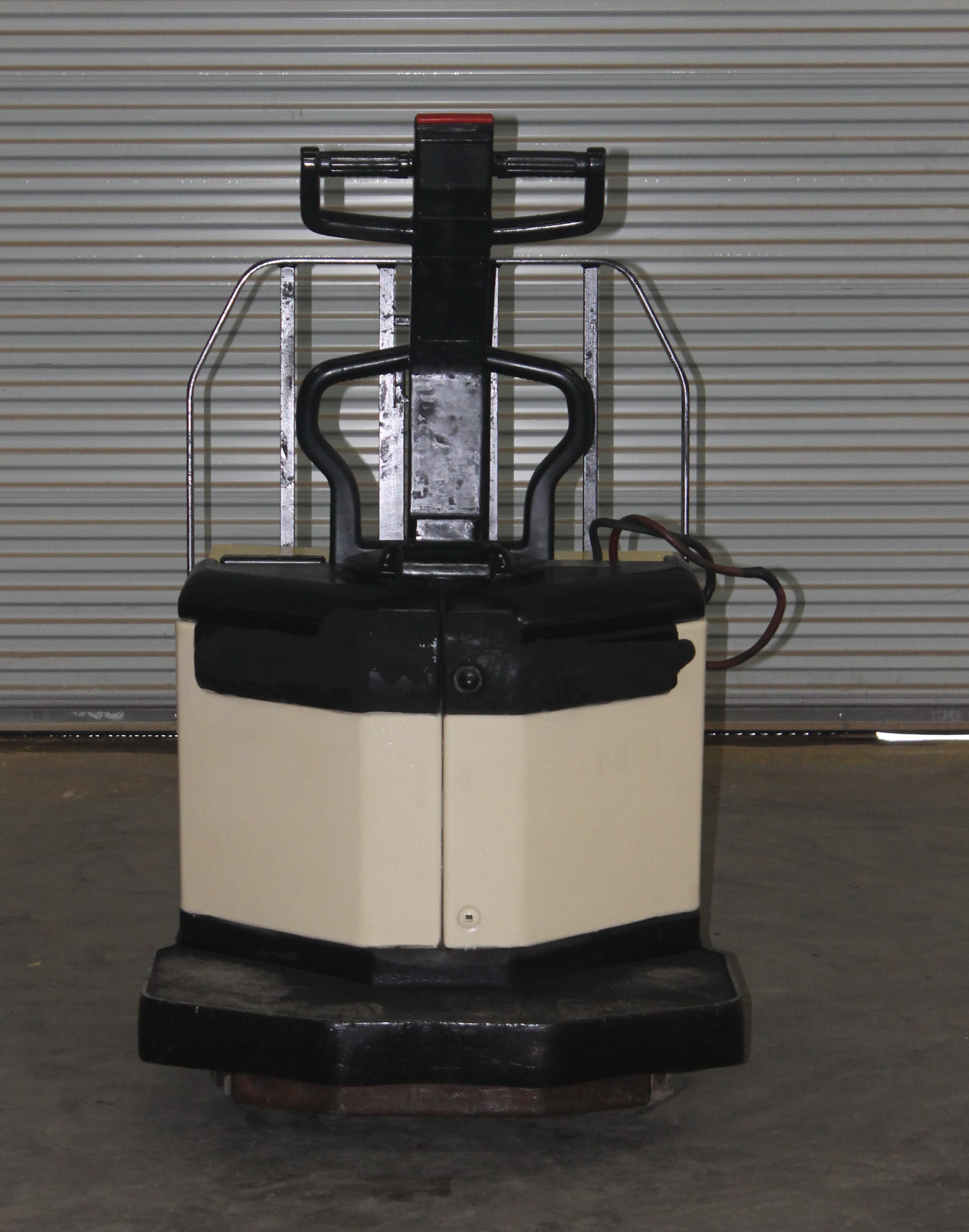 CROWN PE SERIES 8000LBS. CAPACITY ELECTRIC PALLET JACK, MODEL: PE3540 ...