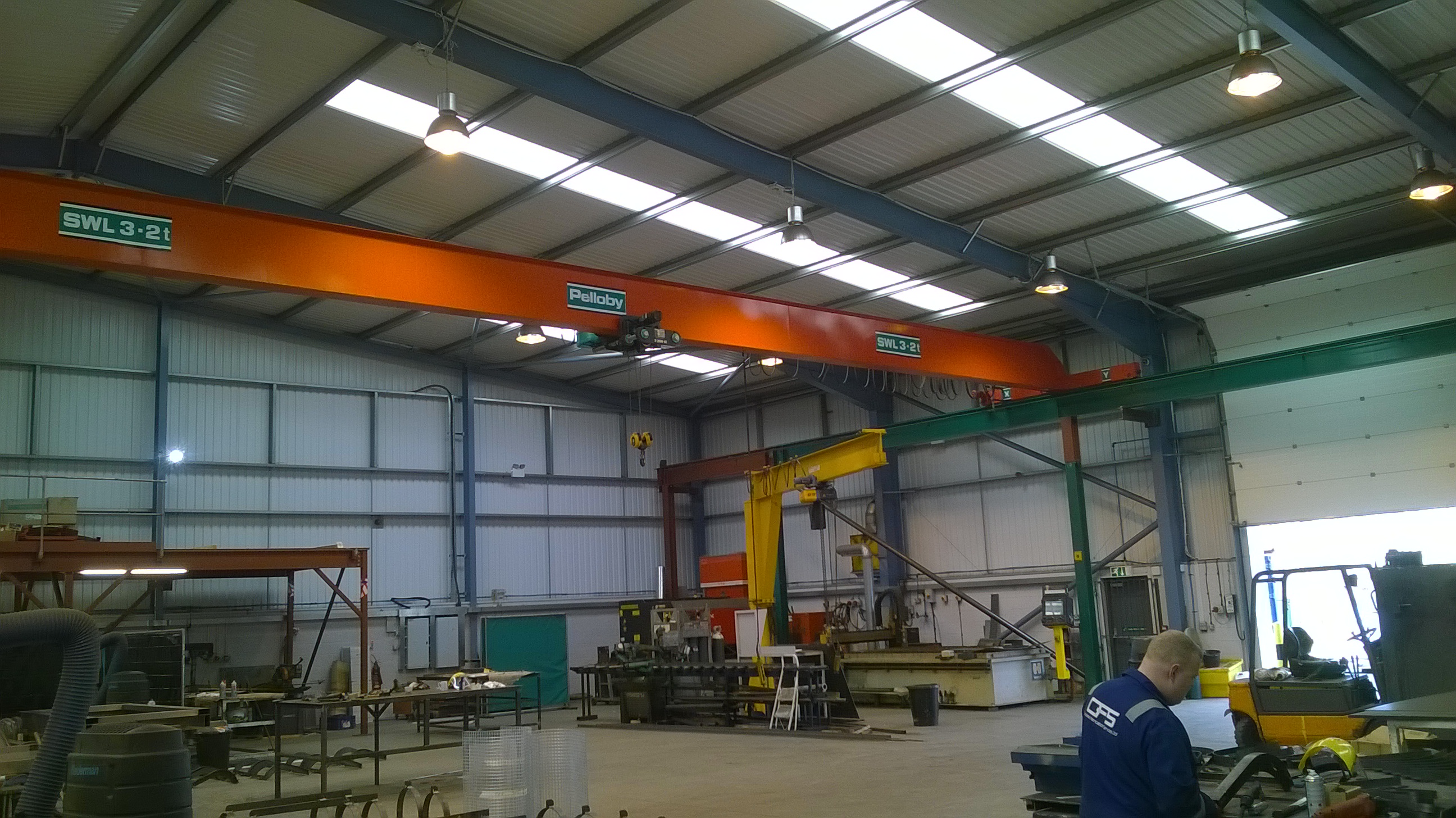 PELLOBY 3.2T SWL Overhead Crane Mounted on Freestanding Steel Supported ...