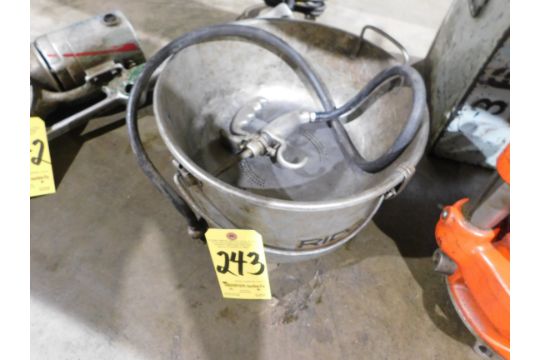 Ridgid Oil Bucket