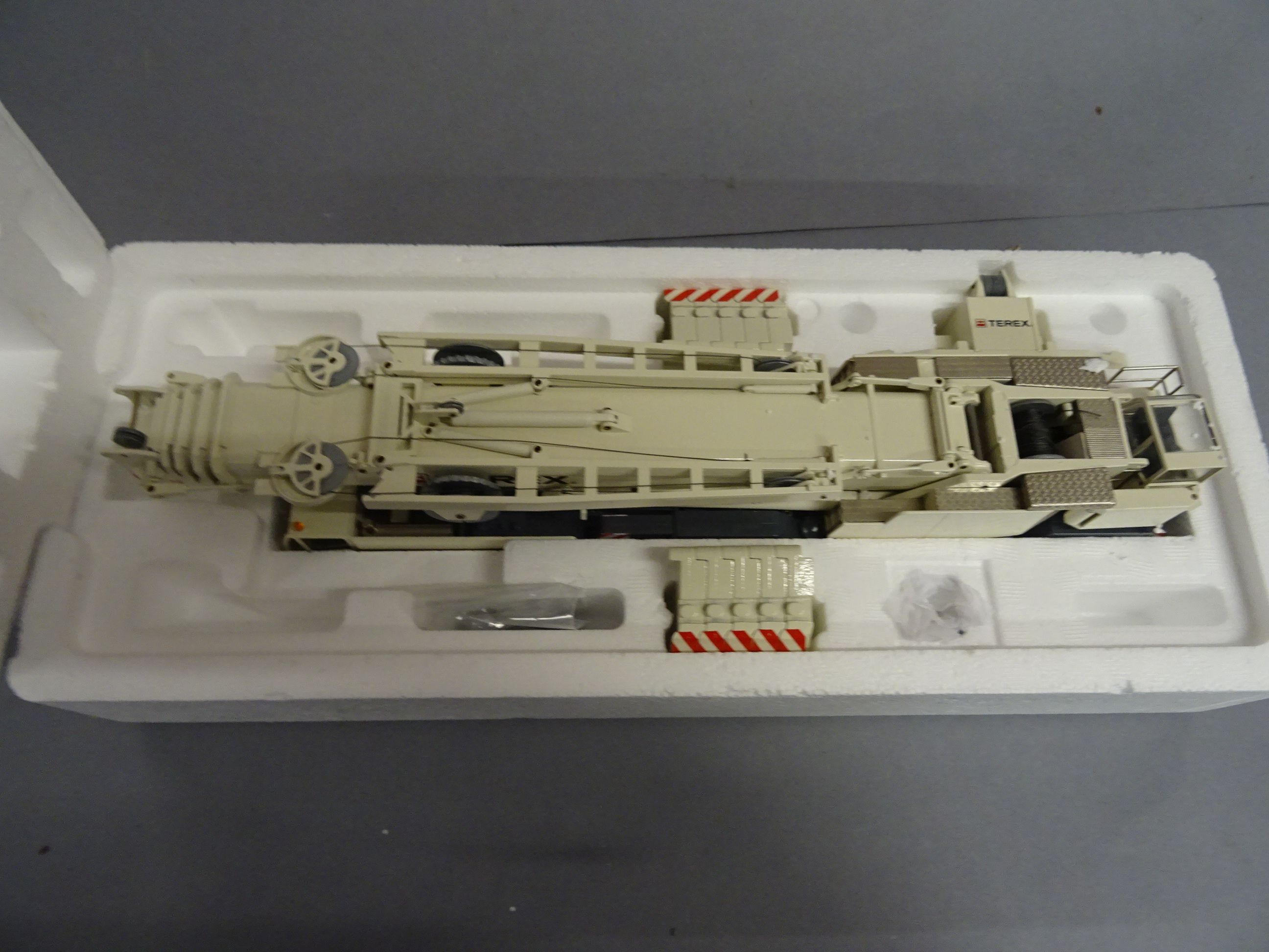 Conrad Terex Demag AC500-2 construction model with instructions, with ...