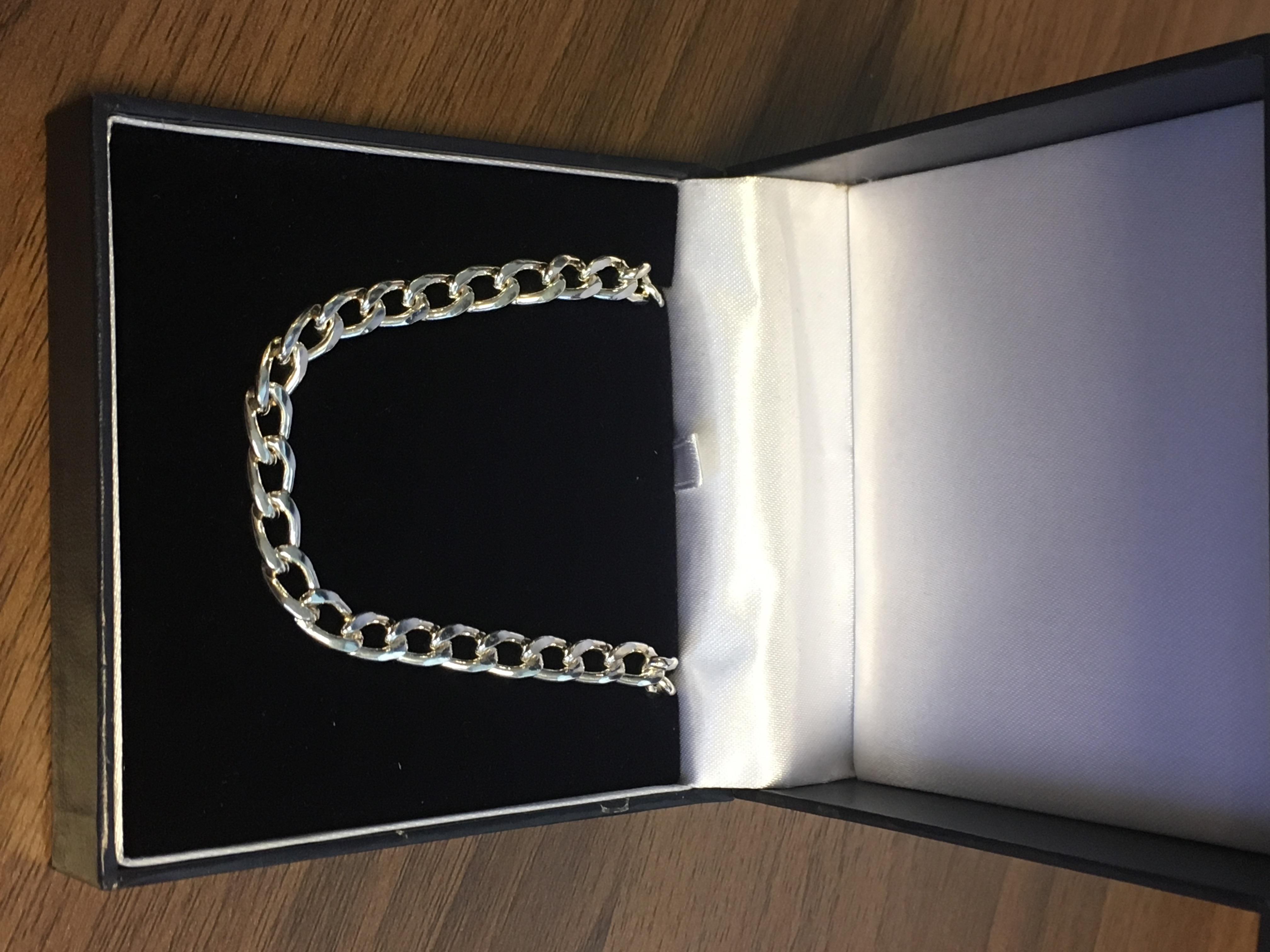 Sterling Silver Chain Stamped 925 and Hallmarked. 20" long. TW:38.5g ...