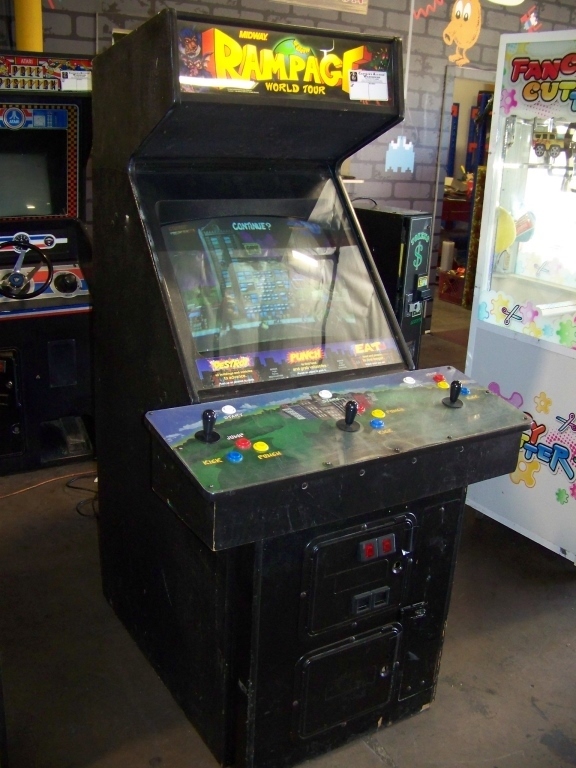RAMPAGE WORLD TOUR 3 PLAYER CLASSIC ARCADE Item is in used condition ...