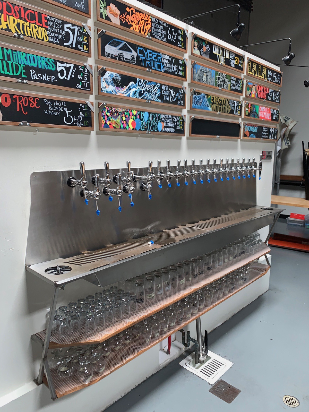 Micromatic 24-Tap Draft System with Fitttings, Regulators, and Draft ...