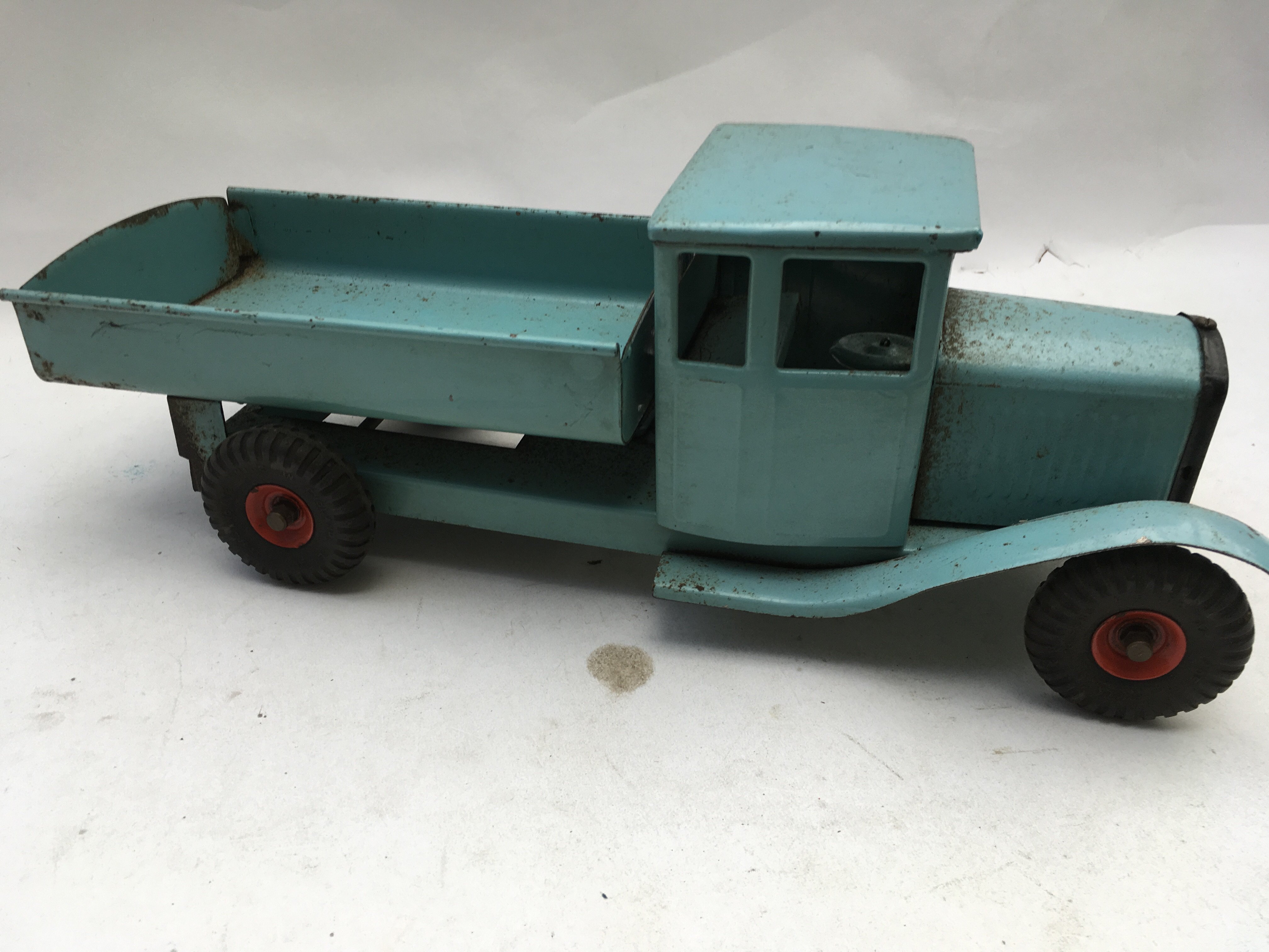 Triang tinplate , open back truck , tipper works , in playworn condition