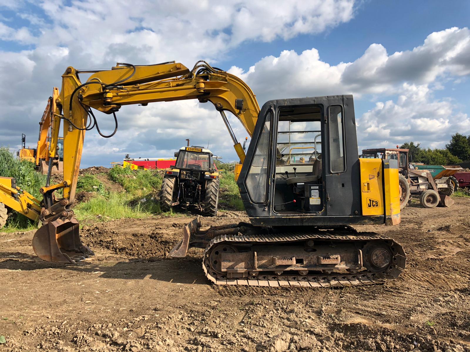 DS - JCB JZ70 TRACKED DIGGER / EXCAVATOR RUNS, WORKS AND DIGS *PLUS VAT ...