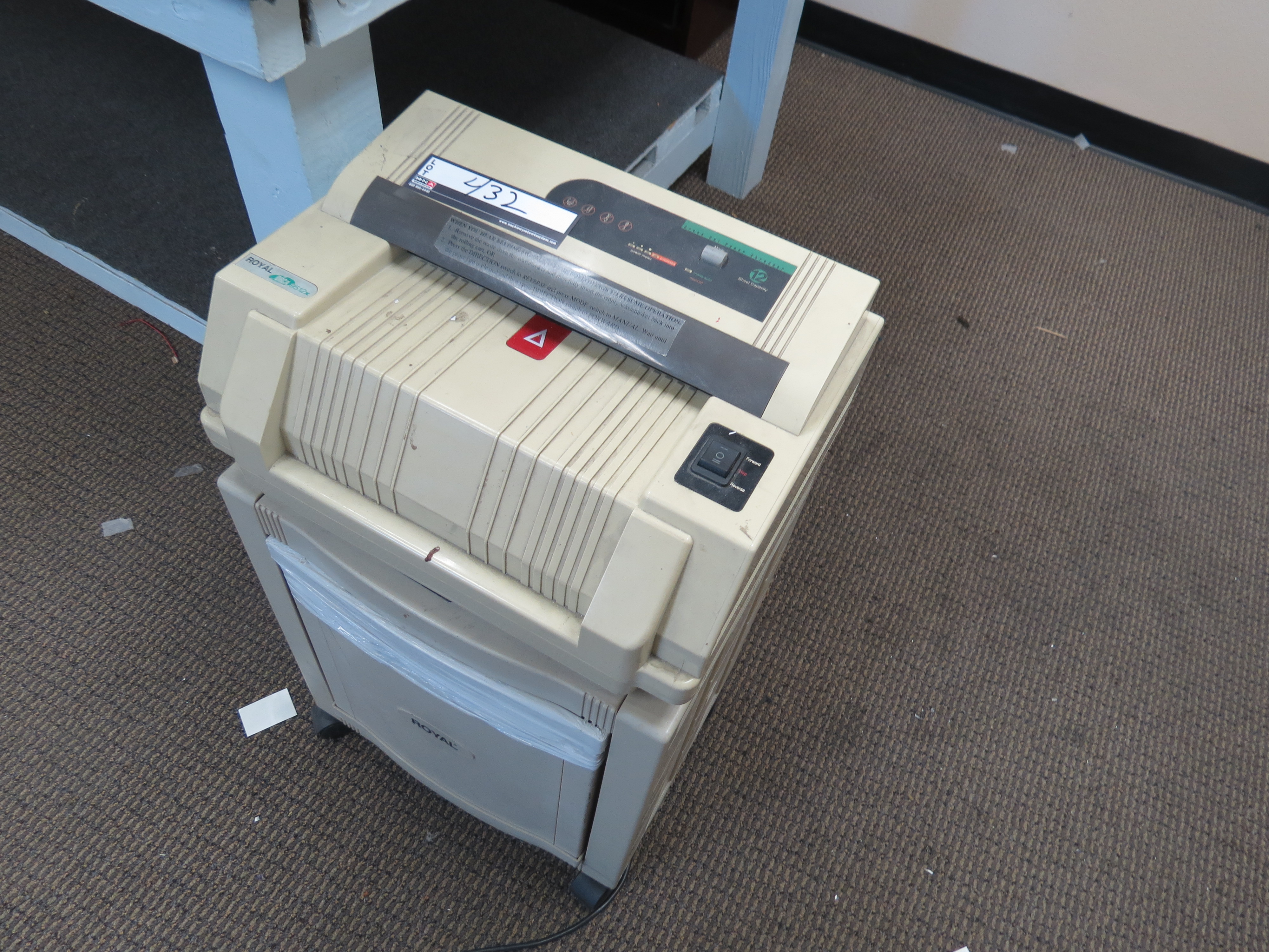 Royal DRCA. 9512 paper shredder