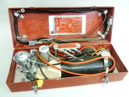 A MID 20TH CENTURY STEPHENSON MINUTEMAN RESUSCITATOR by the British ...