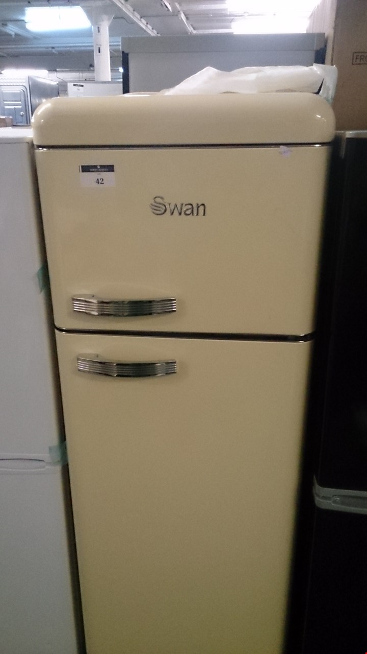 SWAN RETRO CREAM FRIDGE FREEZER