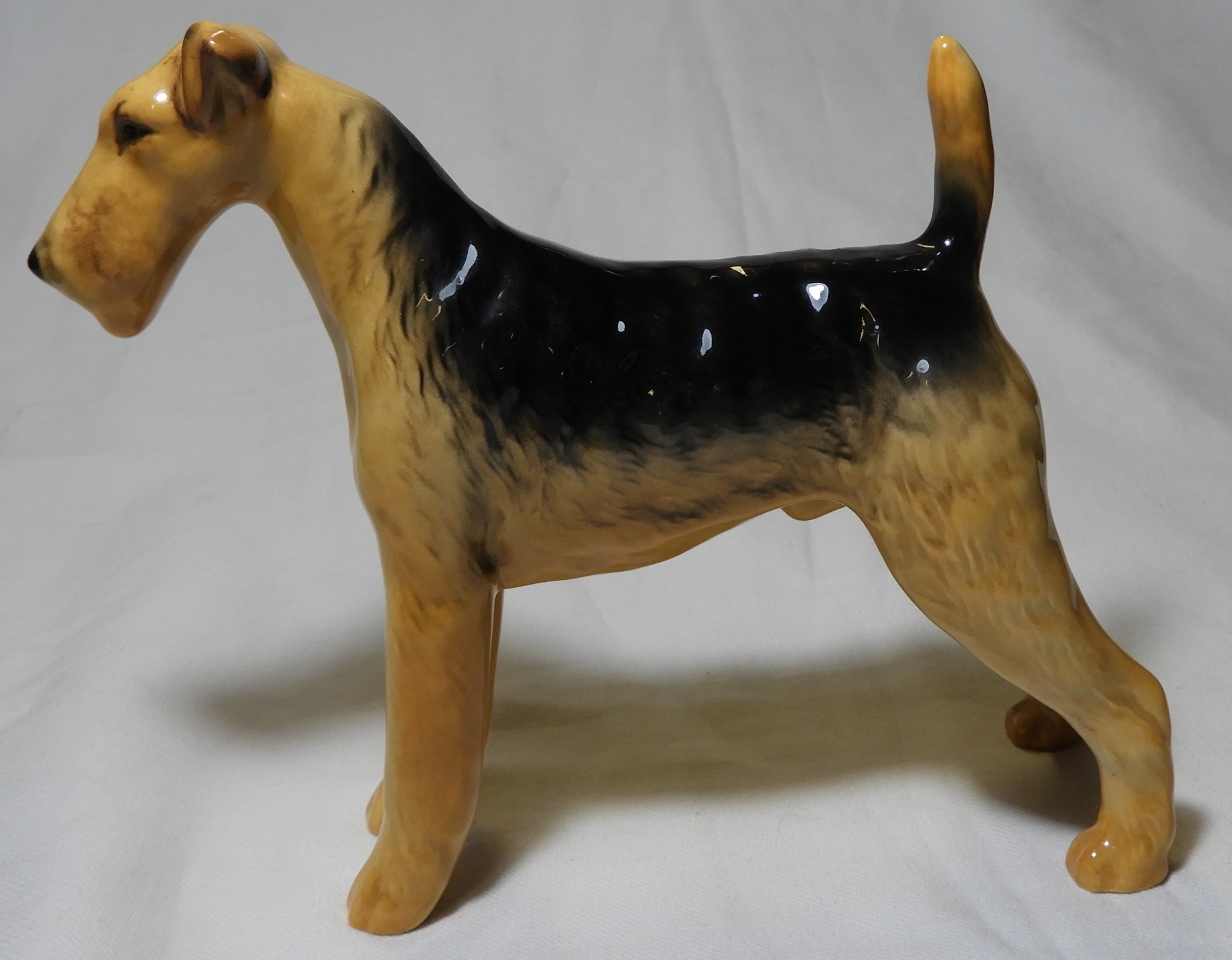 BESWICK AIREDALE TERRIER CAST IRON MONARCH 962