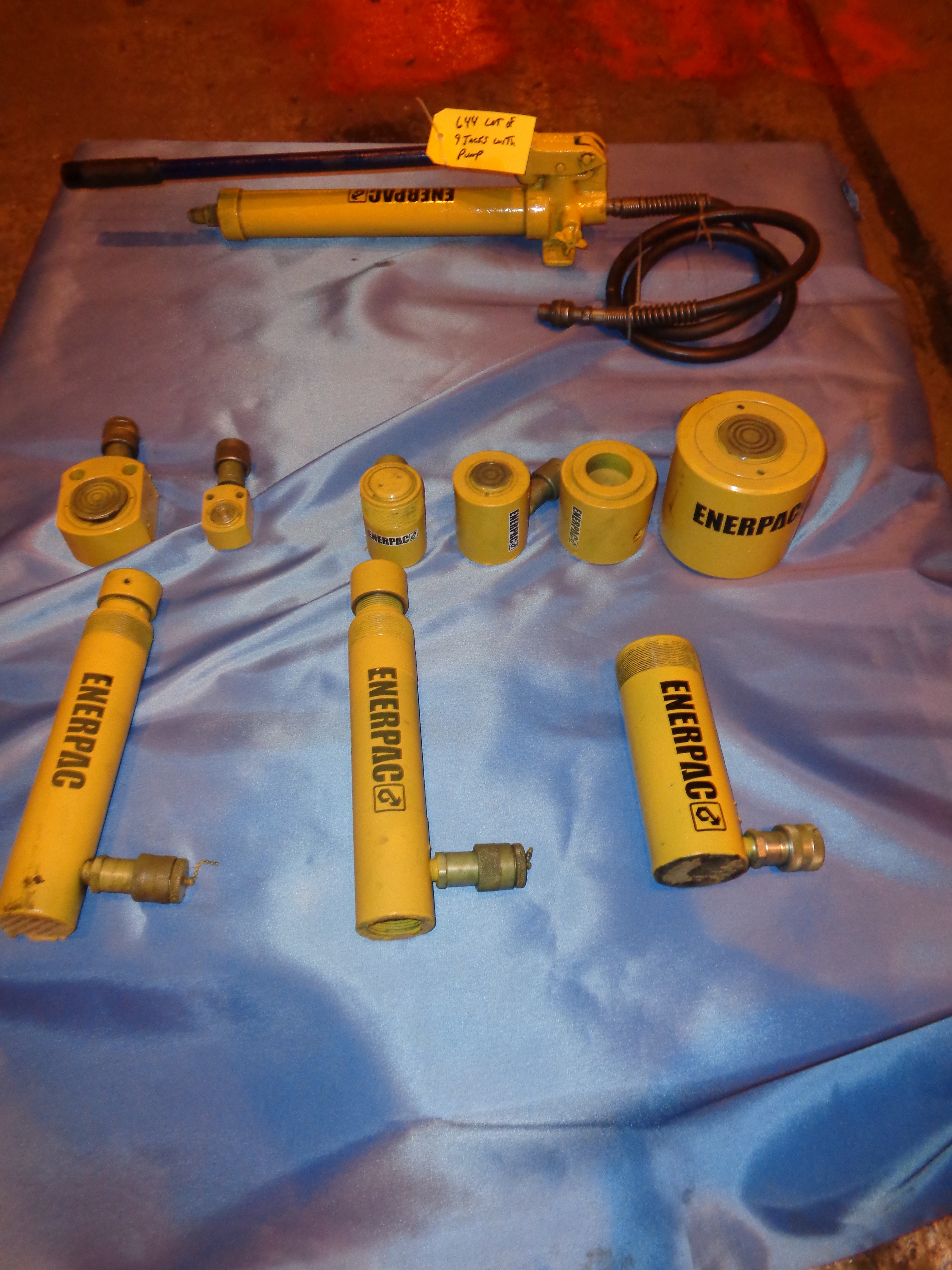 (9) Enerpac Jacks with Enerpac Pump *** All Items Need to Be Paid by ...