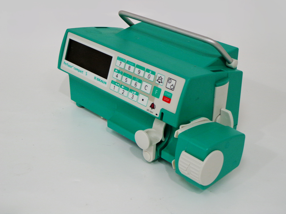 B Braun Medical Inc. Perfusor Compact Syringe Driver. Features include ...