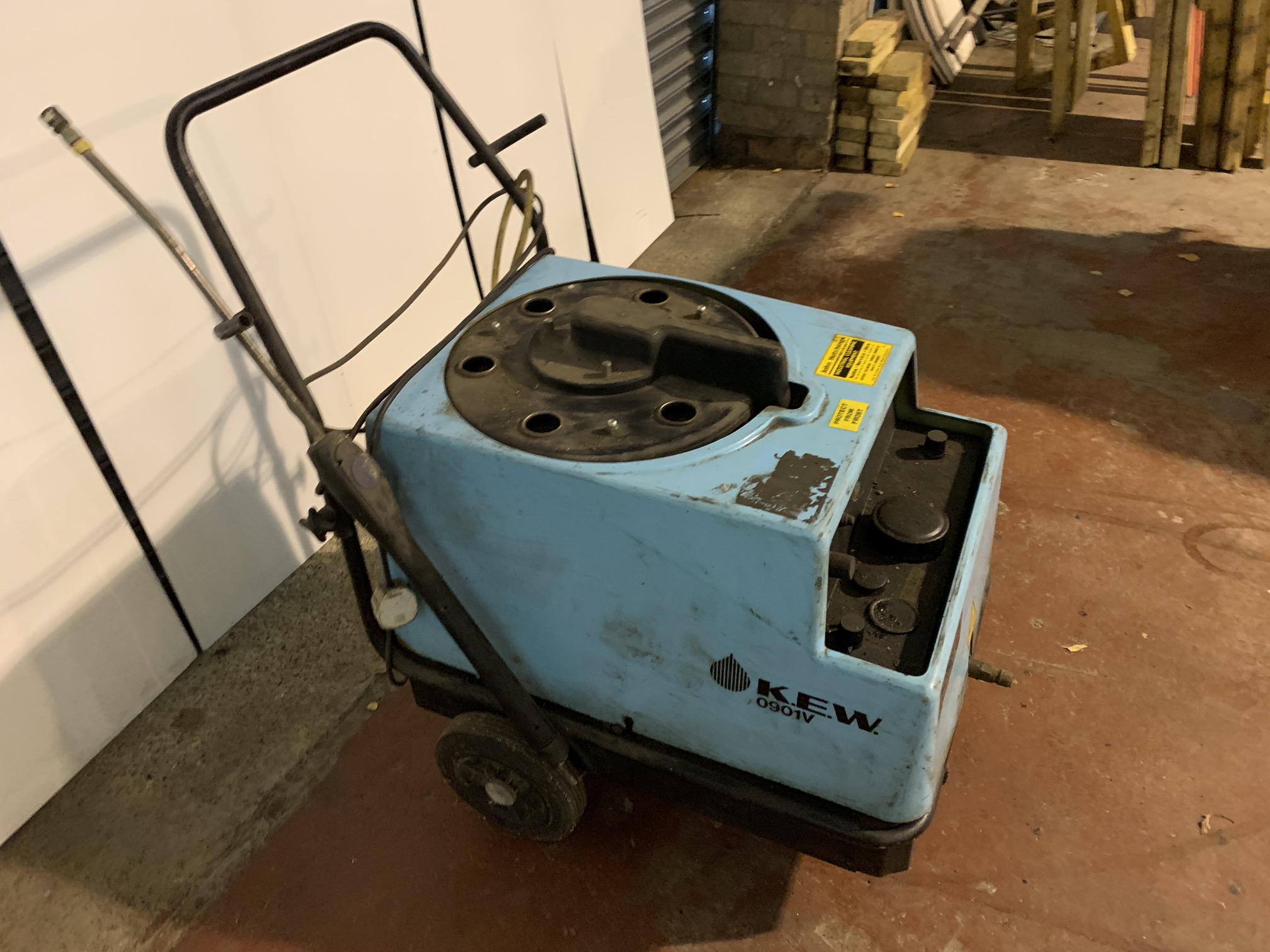 KEW 0901V STEAM CLEANER