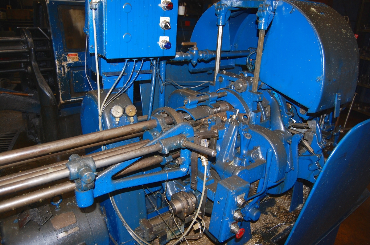 Davenport Machine Model B 3/4" Four-Spindle Automatic Screw Machine ...