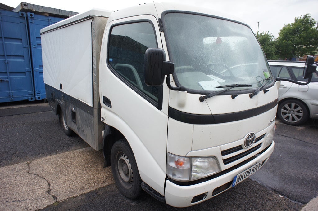 Jiffy Bocado mobile catering van based on Toyota Dyna 300 D SWB chassis ...