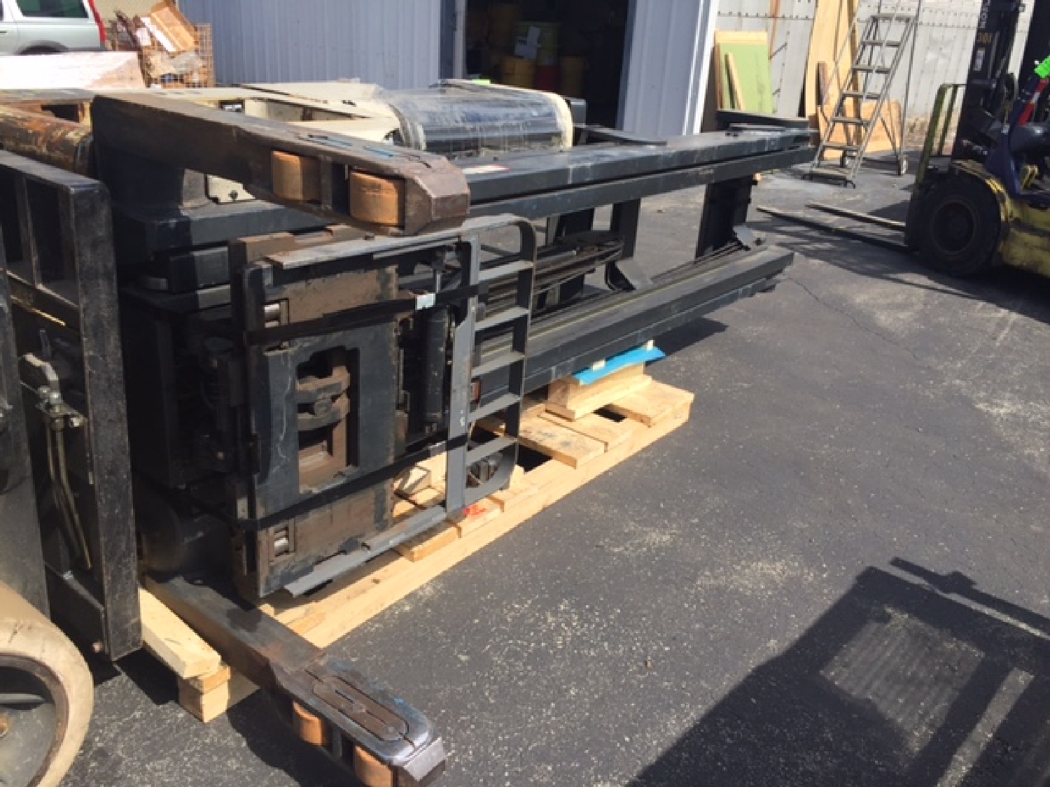 Crown RD S700 Series High Rise Stand-Up Electric Forklift, S/N 1A356598 ...