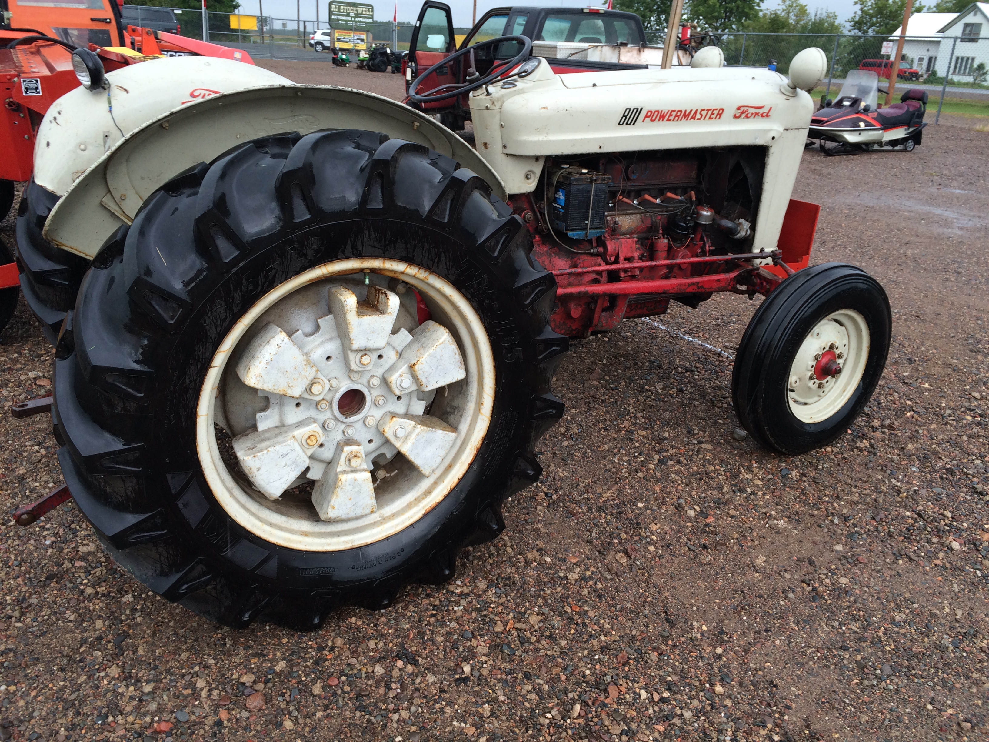 Ford 861 Tractor, PowerMaster, 5 Speed, gas. New 13.6-28 Tires. Rear ...