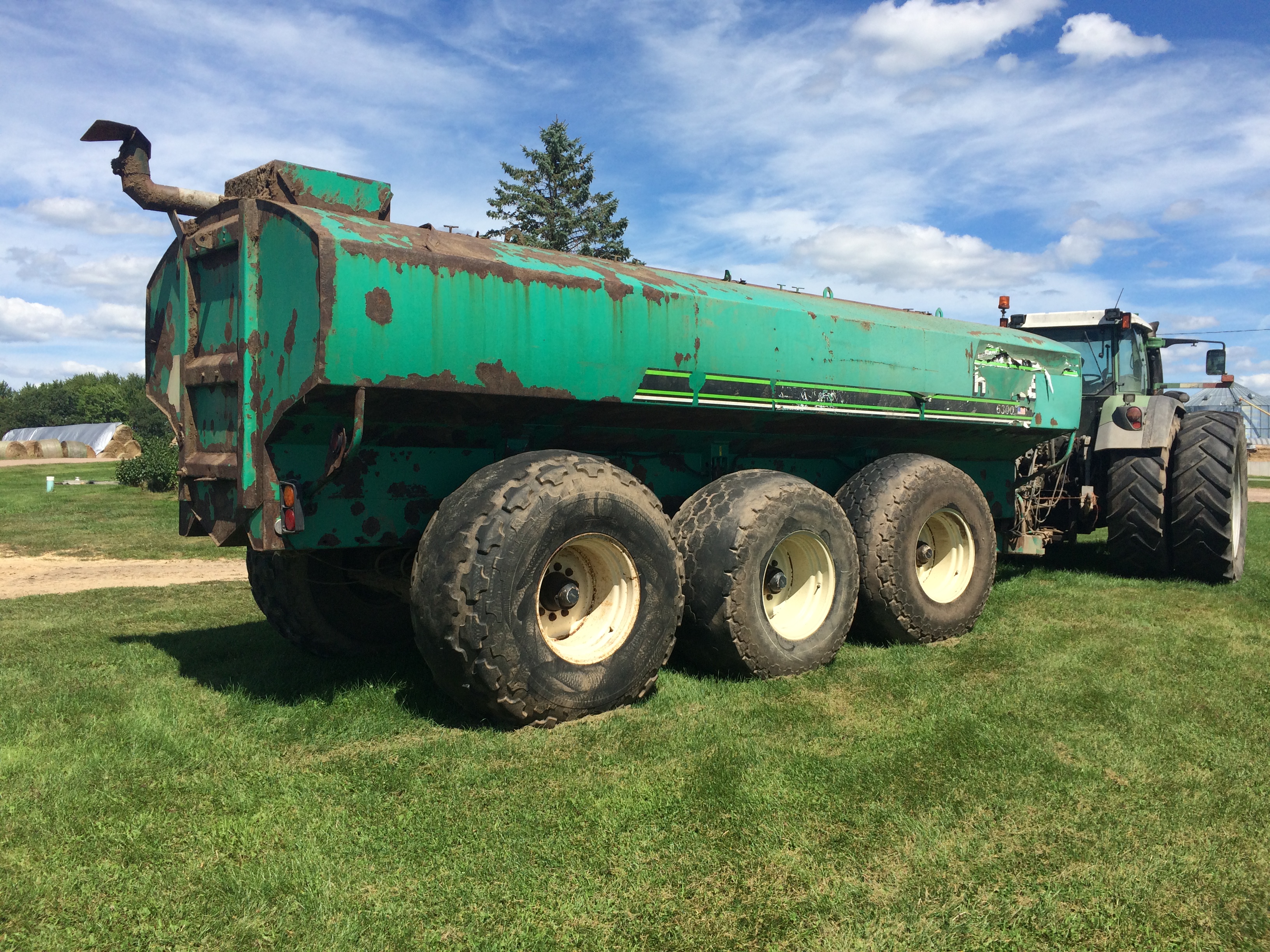 Houle 6300 Gal. Manure Tanker, Tri-Axel, Steerable,28L-26 Tires, Some ...