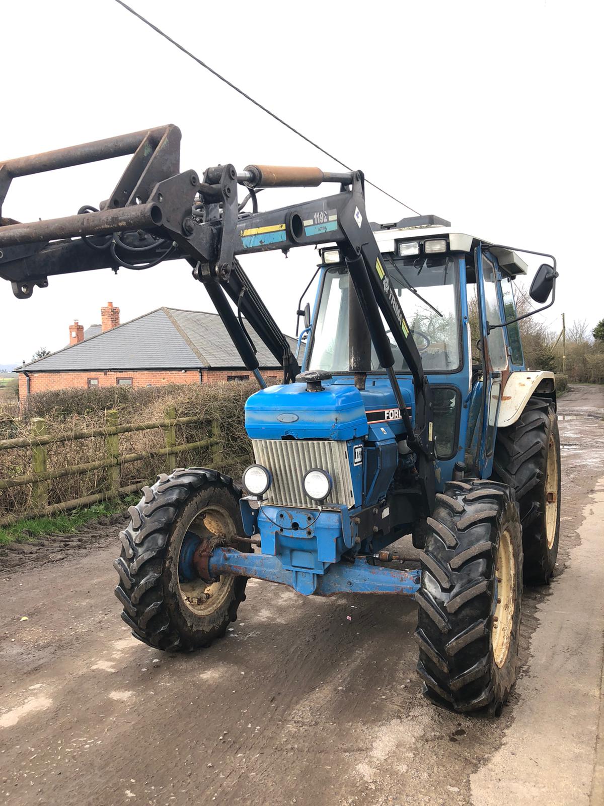 DS - 1990/G REG FORD NEW HOLLAND 7610 BLUE TRACTOR, C/W FRONT LOADER ...