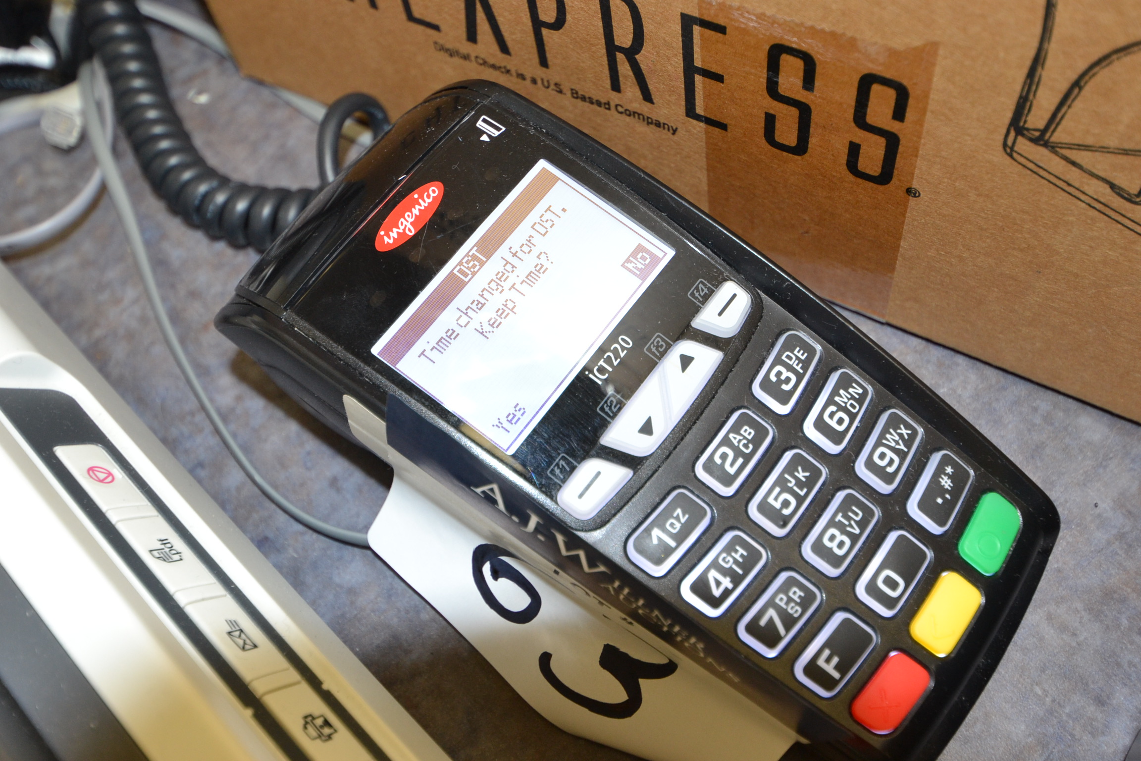 Ingenico ICT-220 Handheld Credit Card Terminal