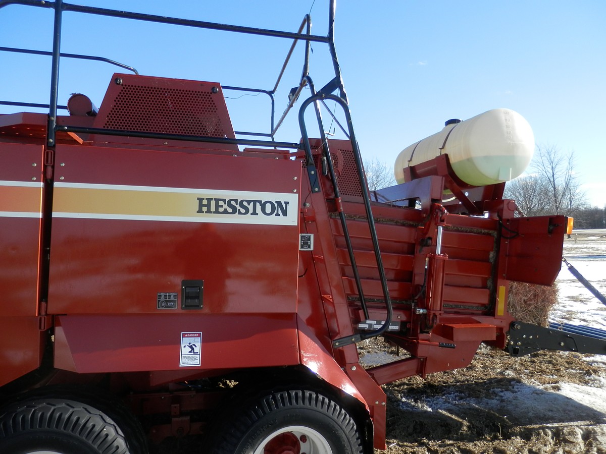 HESSTON 4790 3X4 Big Baler, Cutter, Applicator, Roll Chute, Agco ...