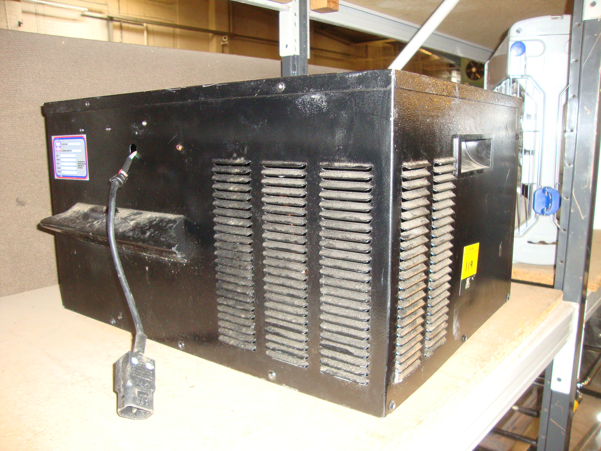 Chiller unit PLEASE NOTE all successful bids must be paid for in full ...