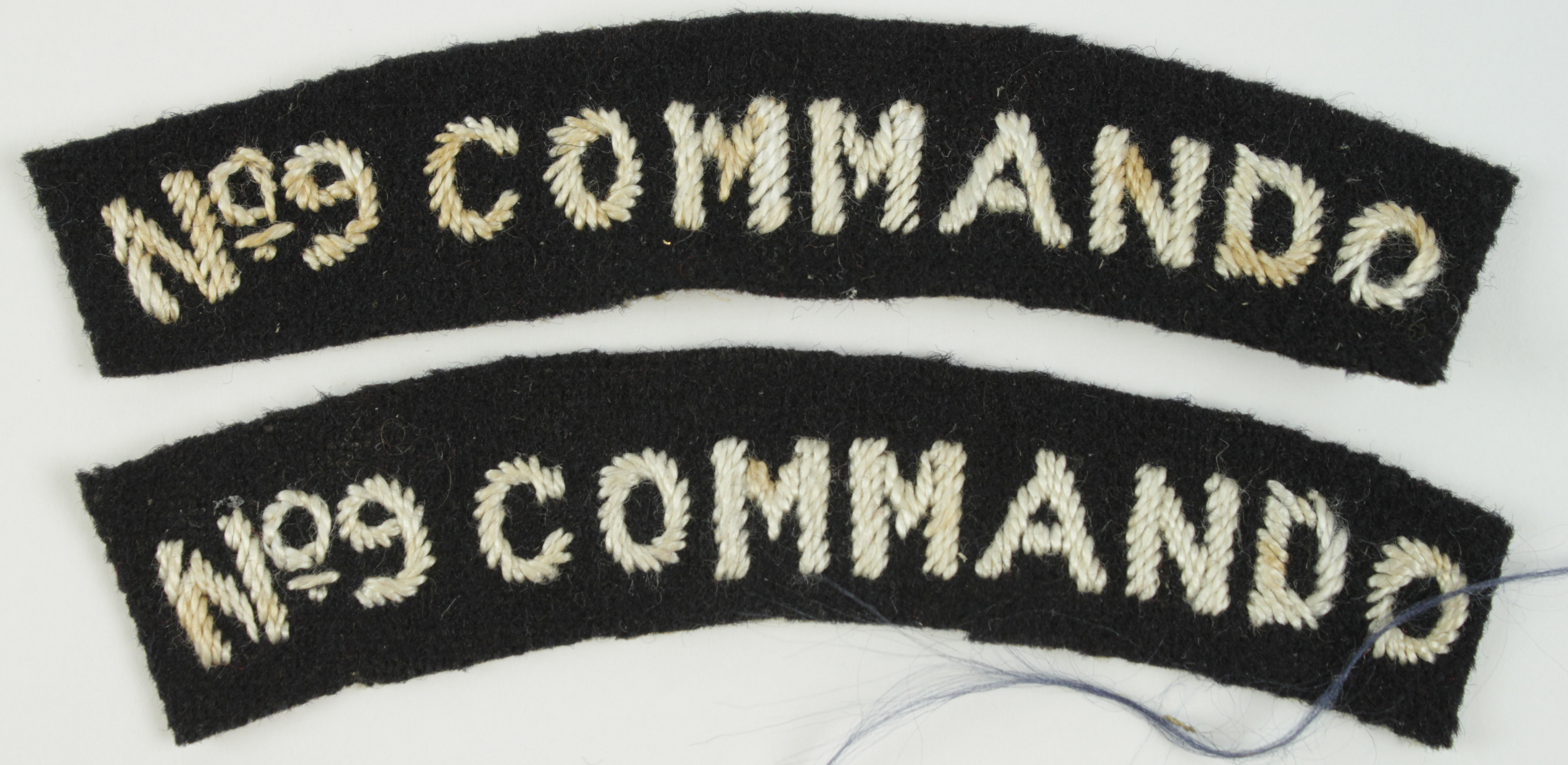 Badges: No. 9 Commando WW2 Embroidered Felt Shoulder Title Pair (2 items)