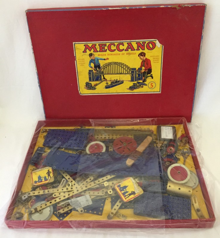 A vintage Meccano set No.5.