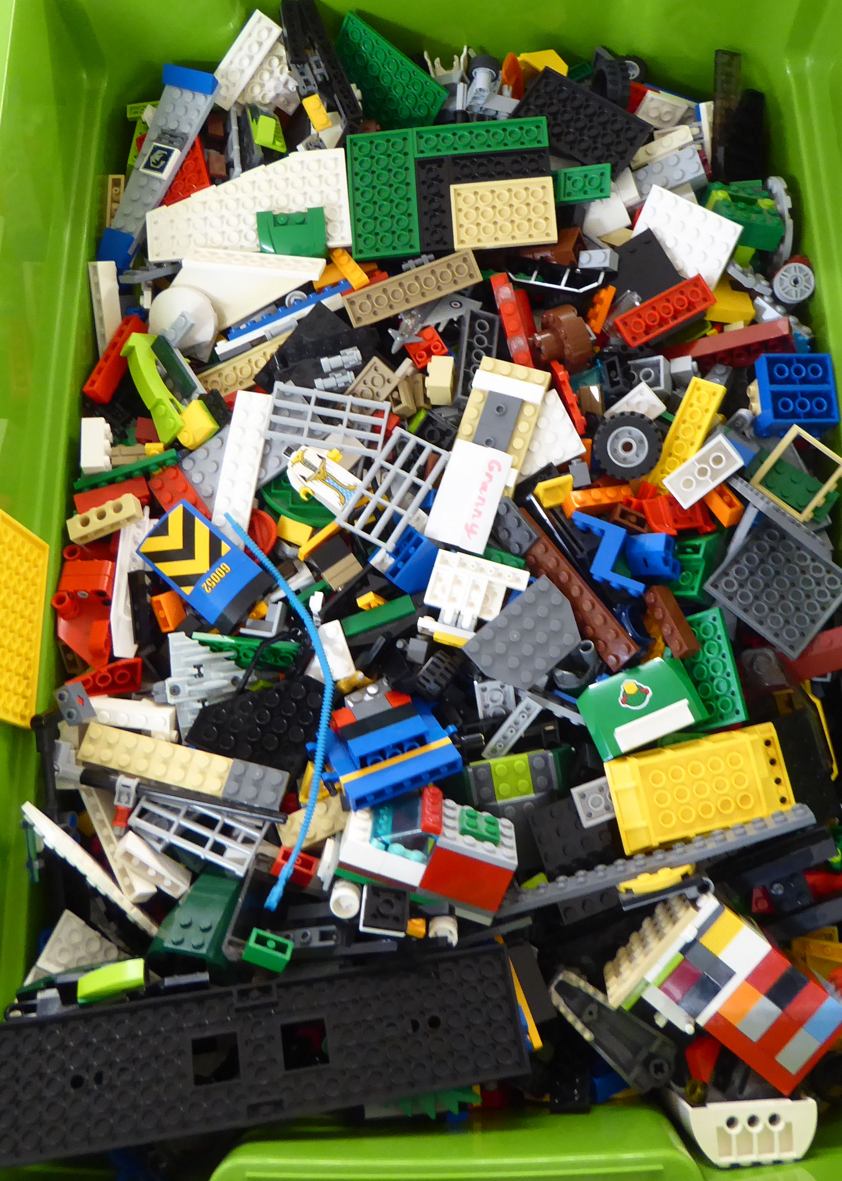 Lego components, building magazines and kit building sets CA