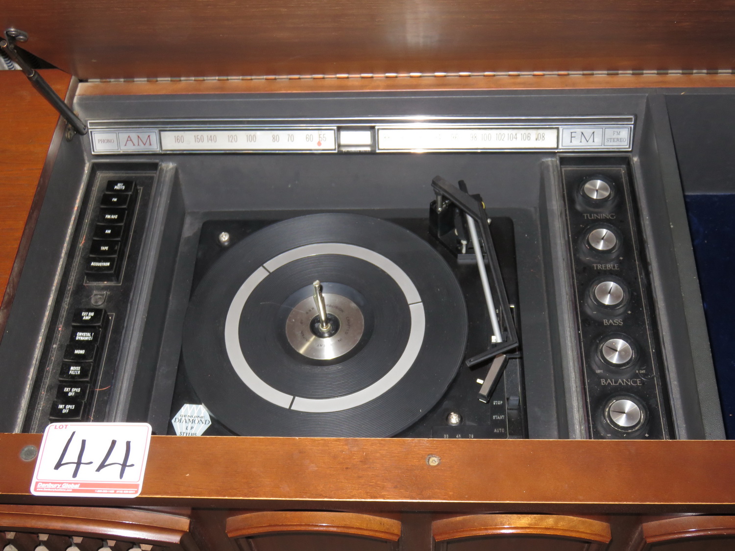 PHILIPS AM/FM PHONO CONSOLE (VINTAGE) C/W MAHOGANY CABINET