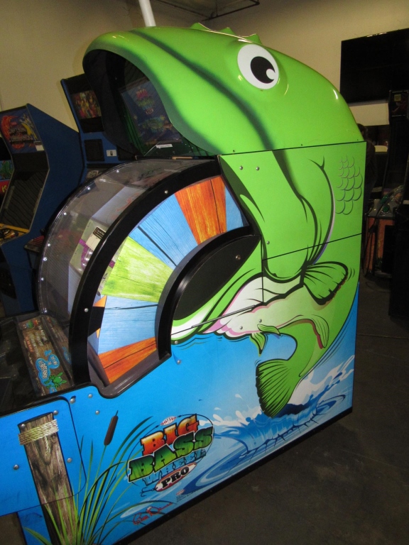 BIG BASS WHEEL PRO TICKET REDEMPTION GAME BAYTEK Item is in used ...