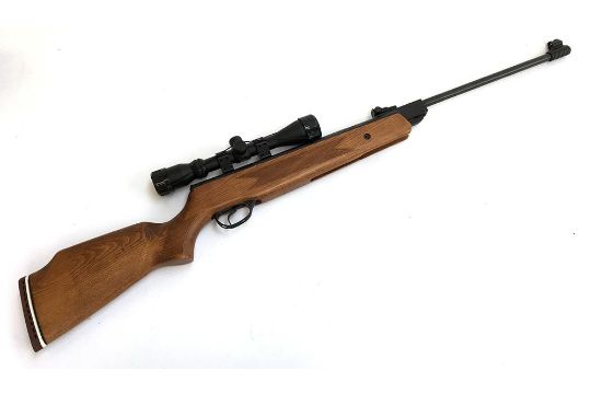 A Hatsan Edgar Bros. MOD.60S .22 air rifle with Hawke Sport HQ 3.8x40 scope