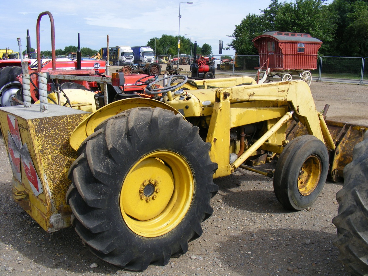MASSEY FERGUSON 65 Industrial 4cylinder diesel TRACTOR Serial No ...