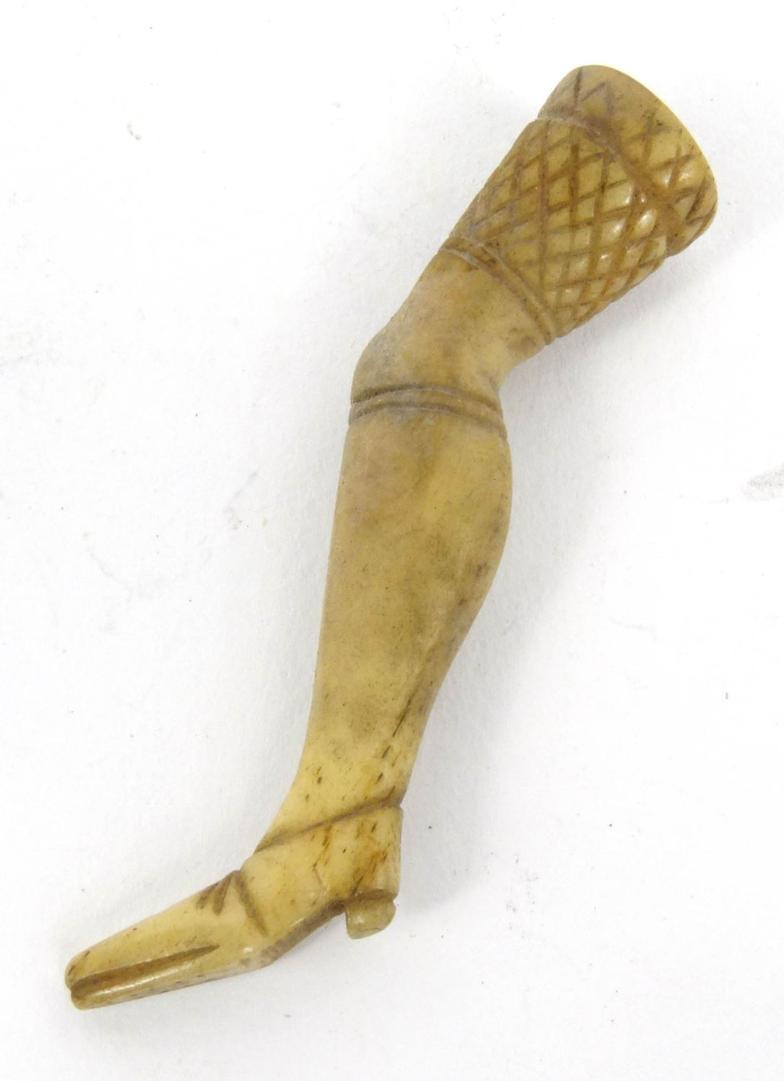 Victorian carved bone pipe tamper in the form of a lady's leg, 6.5cm ...