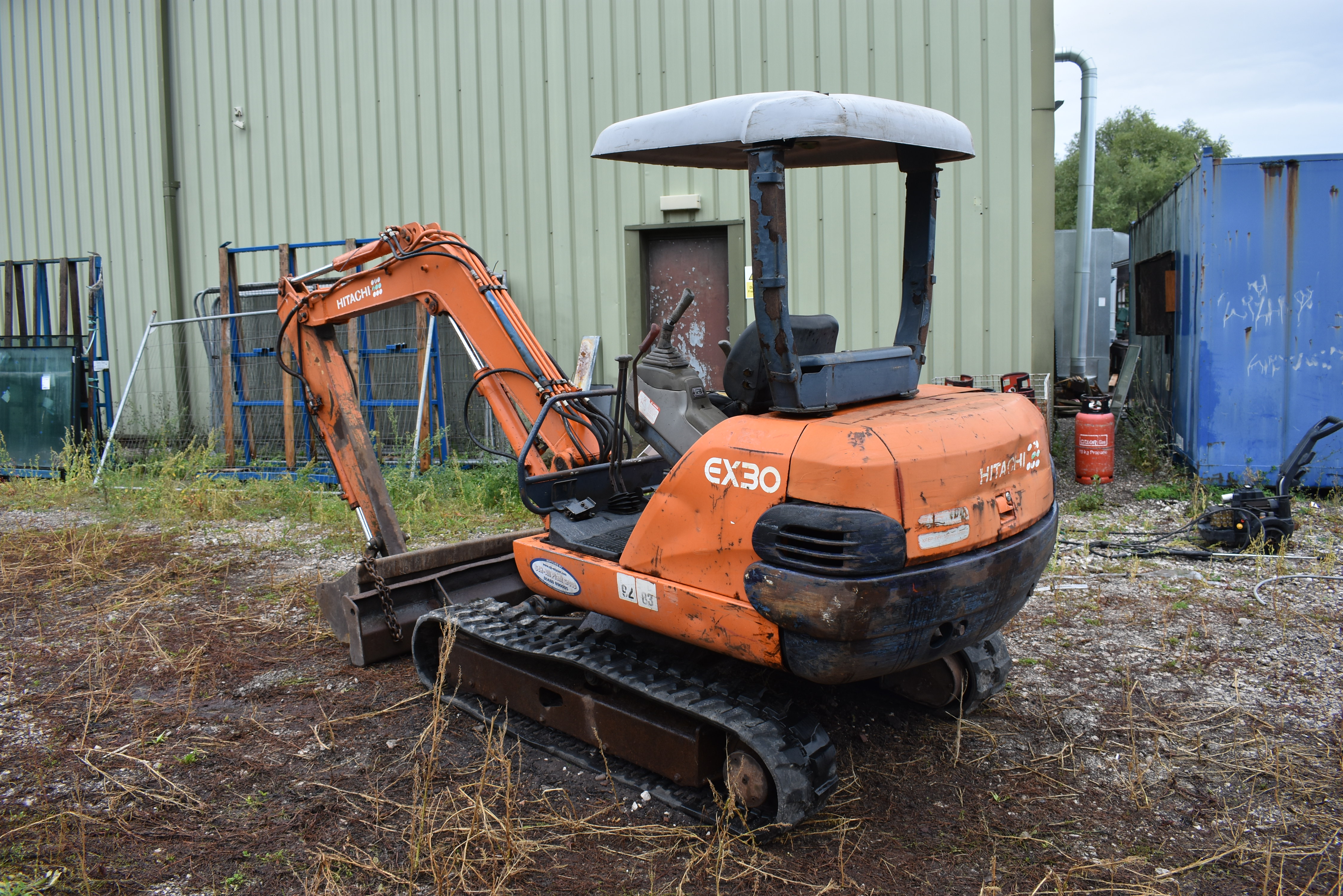 Hitachi EX30-2 Hydraulic Excavator c/w 1200mm Bucket and 200mm ...