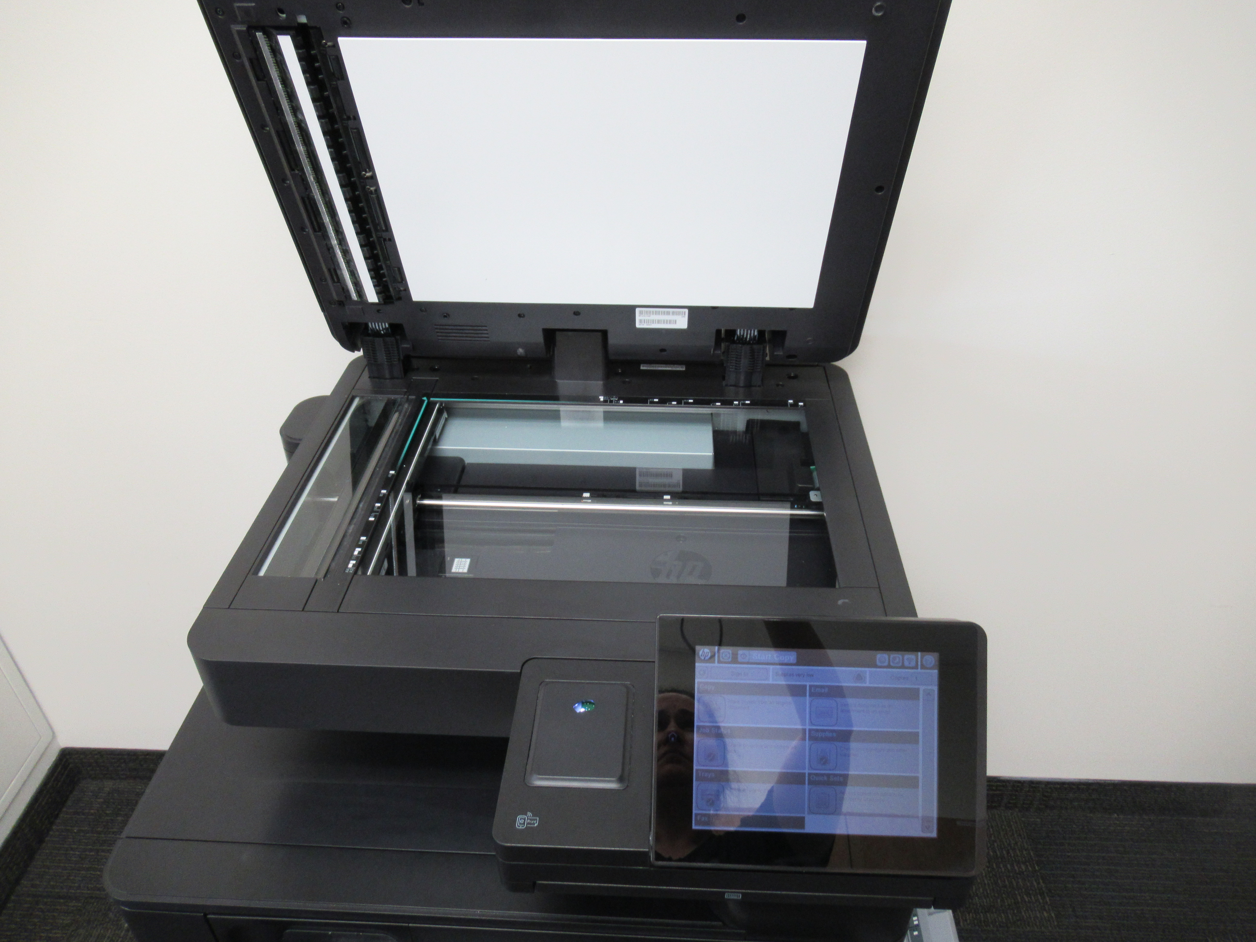 HP COLOUR LASER JET FLOW COPIER, MFP 880 (REUTER)