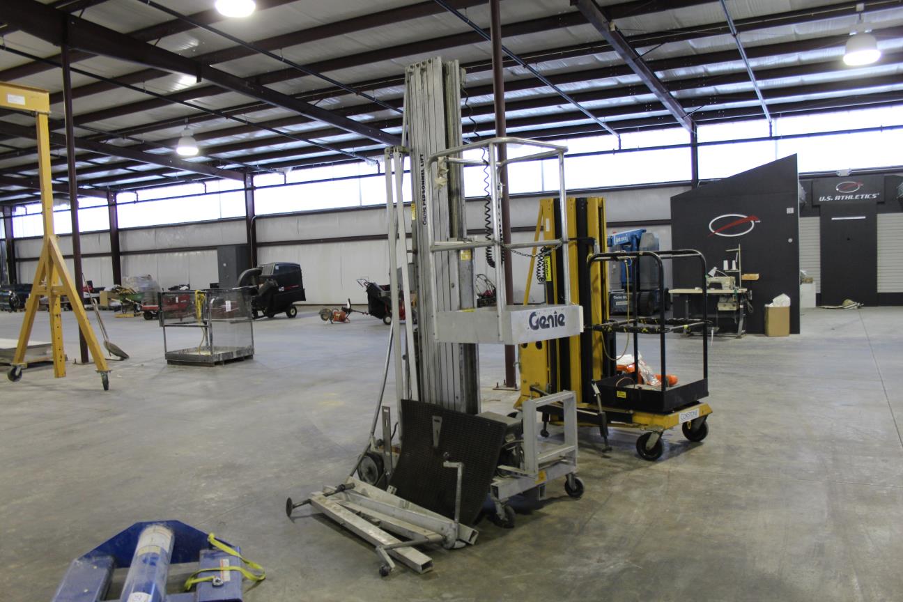 Genie PLC-36 Personnel Lift 36' Max Height, 250 lbs. Max Weight