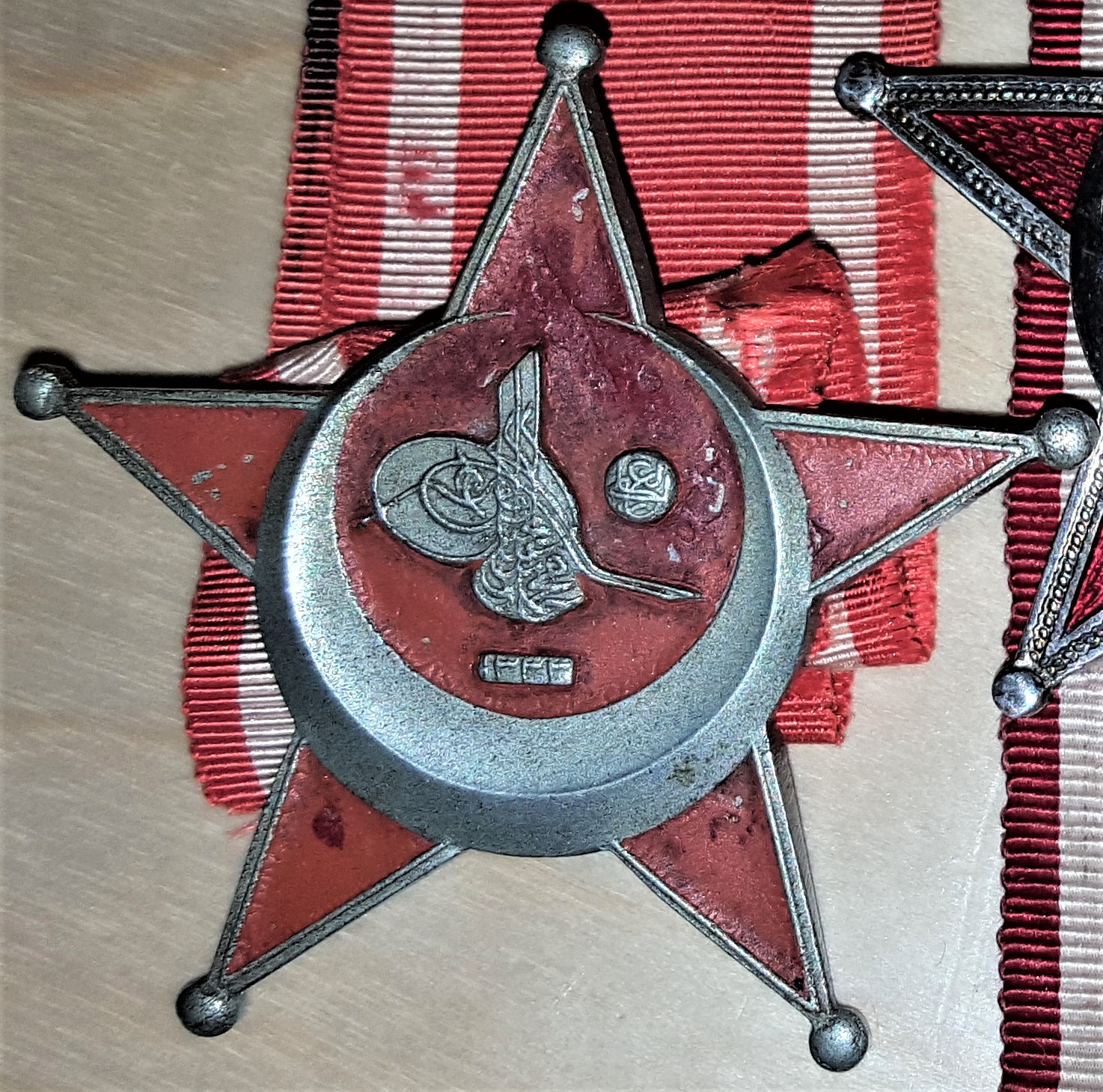 WW1 Ottoman Turkey Gallipoli Star medal/badge. Turkish issue, with hand painted enamel to face wi