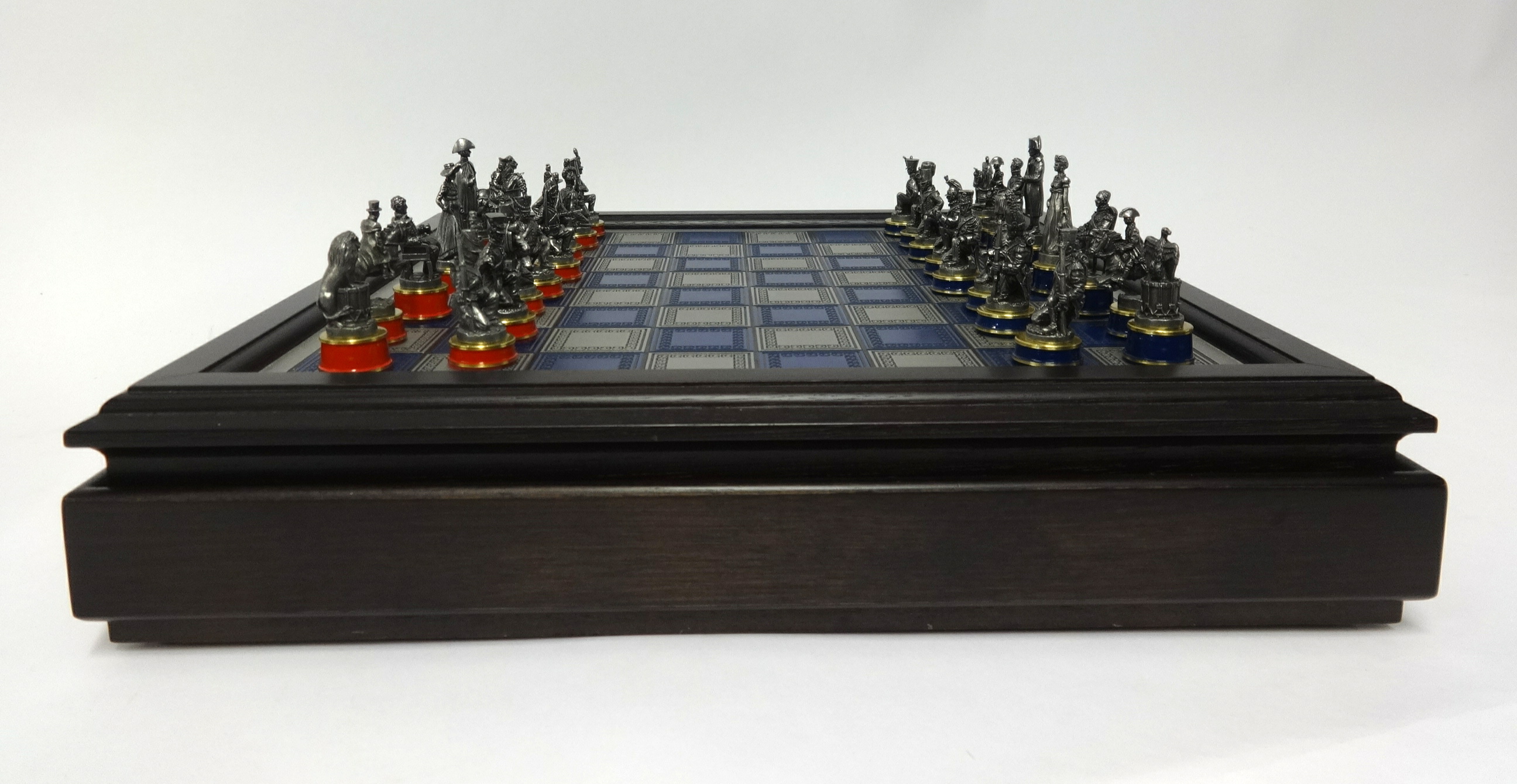 The Battle of Waterloo, Commemorative chess set, issued by Franklin Mint.