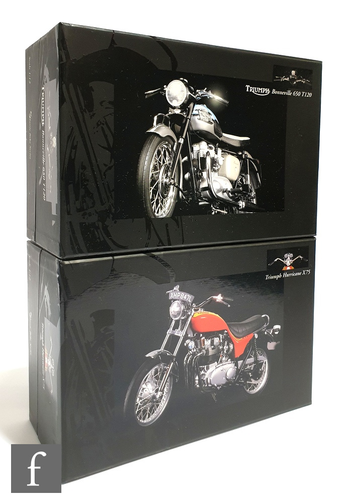 Two Minichamps Classic Bike Series 1:12 scale diecast model Triumph ...