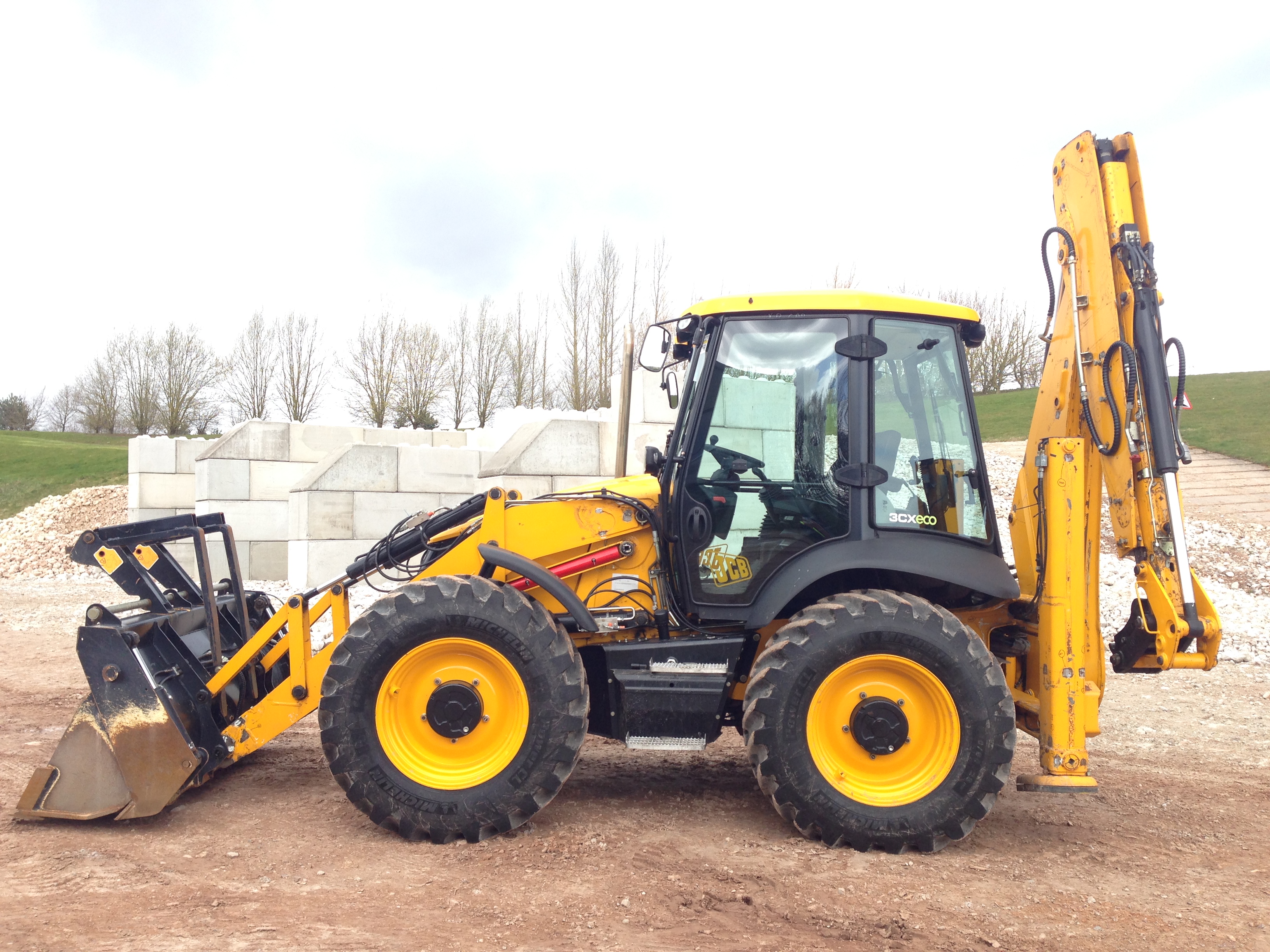 2012, JCB 4CX Wastemaster Backhoe Loader, Serial No. 2102051 c/w 4 ...