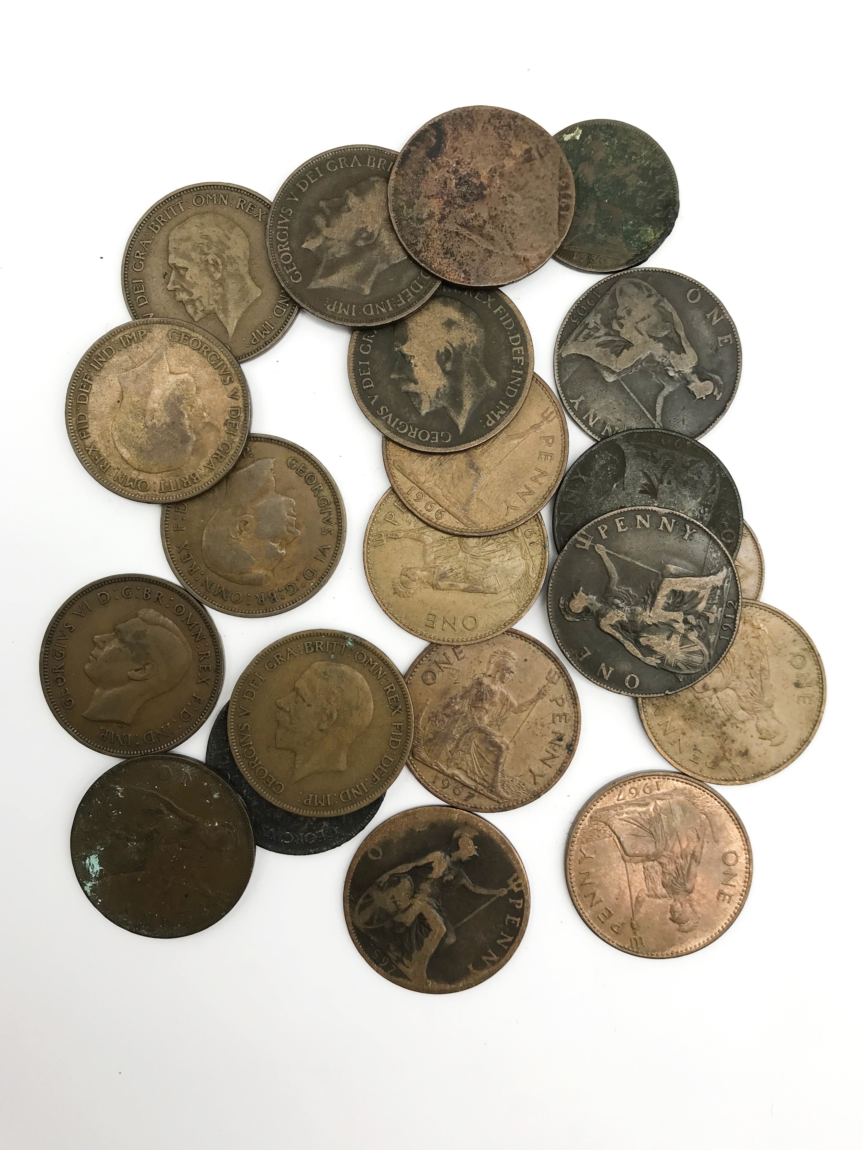 COLLECTION OF VARIOUS COINS IN A TIN