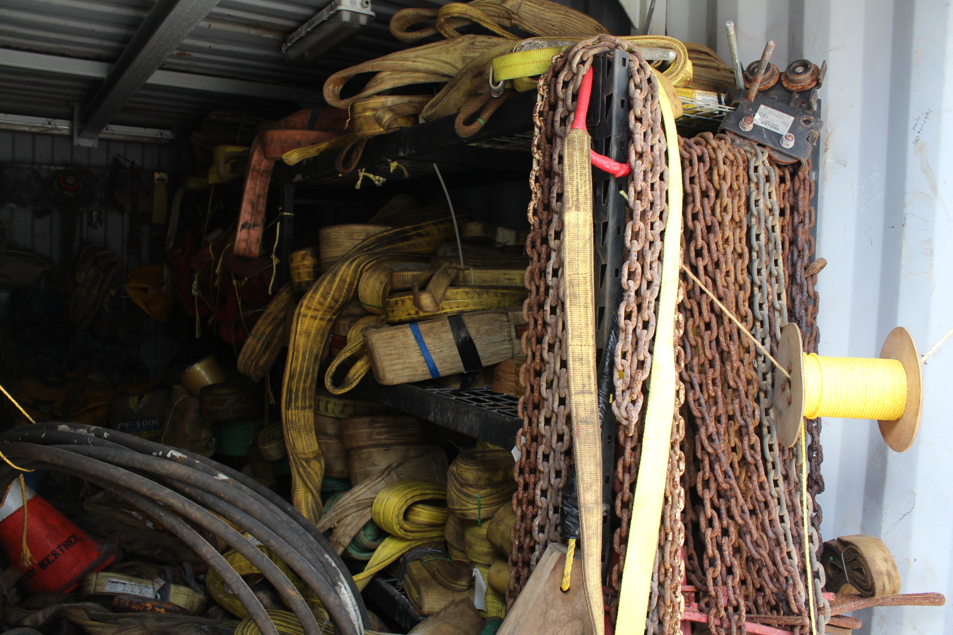 Container Of Assorted Rigging ; Container # 0386507