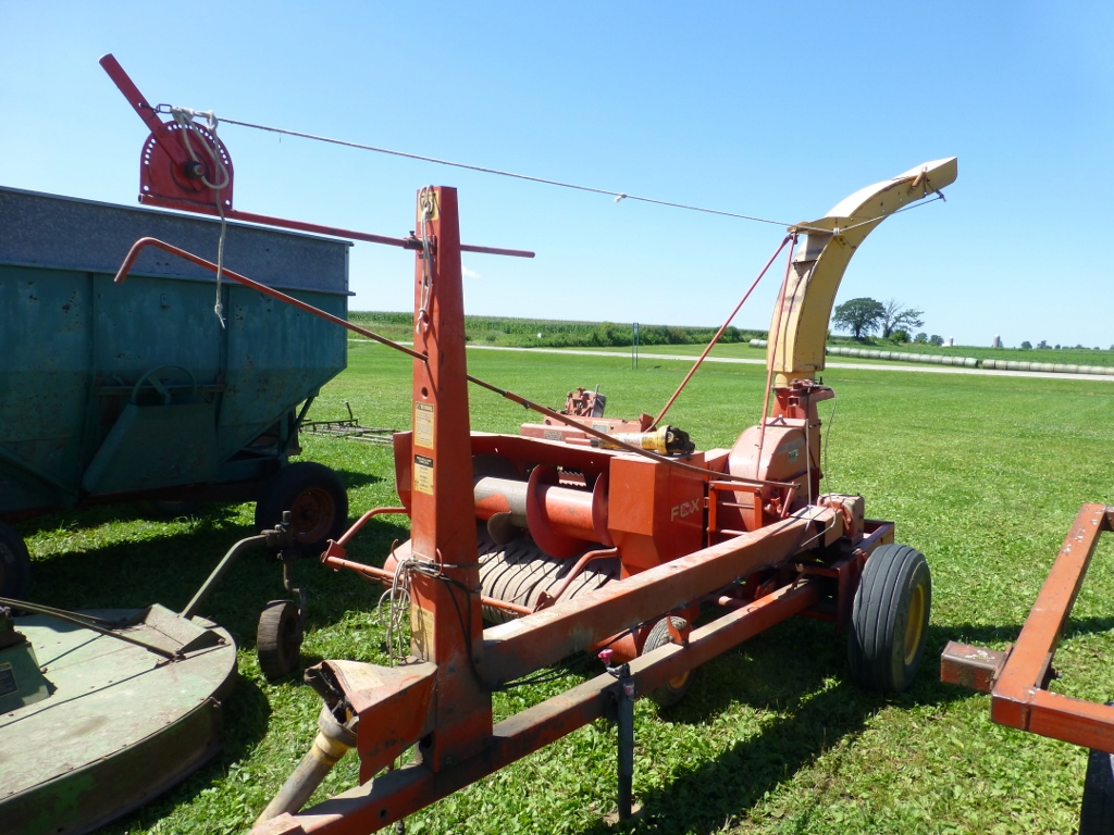 Fox Brady 2250 chopper with hay head