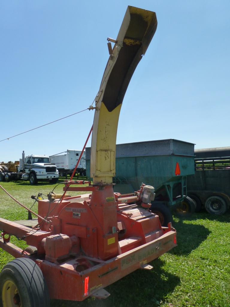 Fox Brady 2250 chopper with hay head
