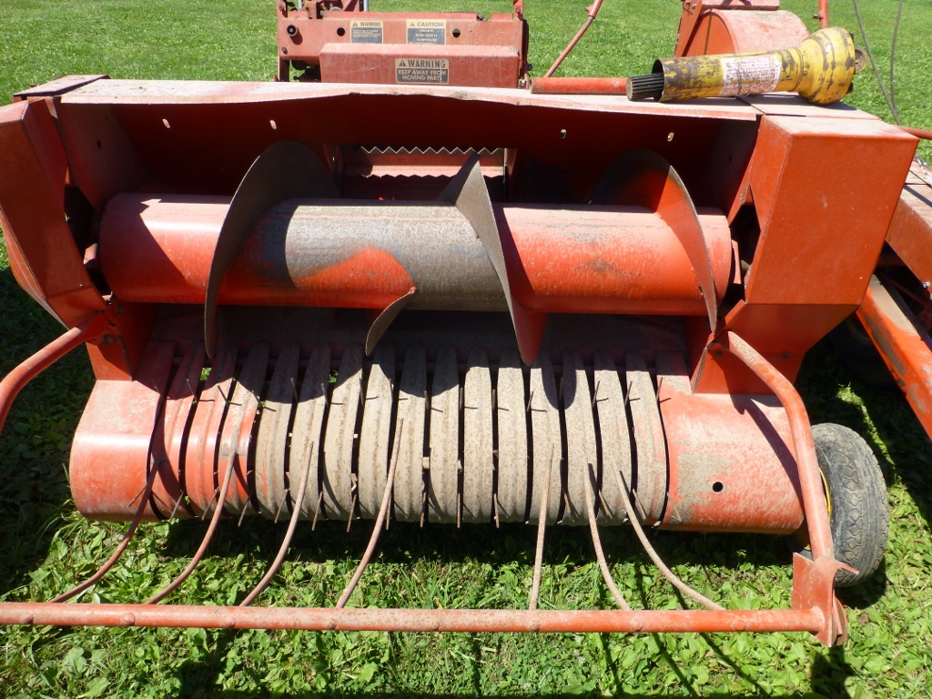 Fox Brady 2250 chopper with hay head