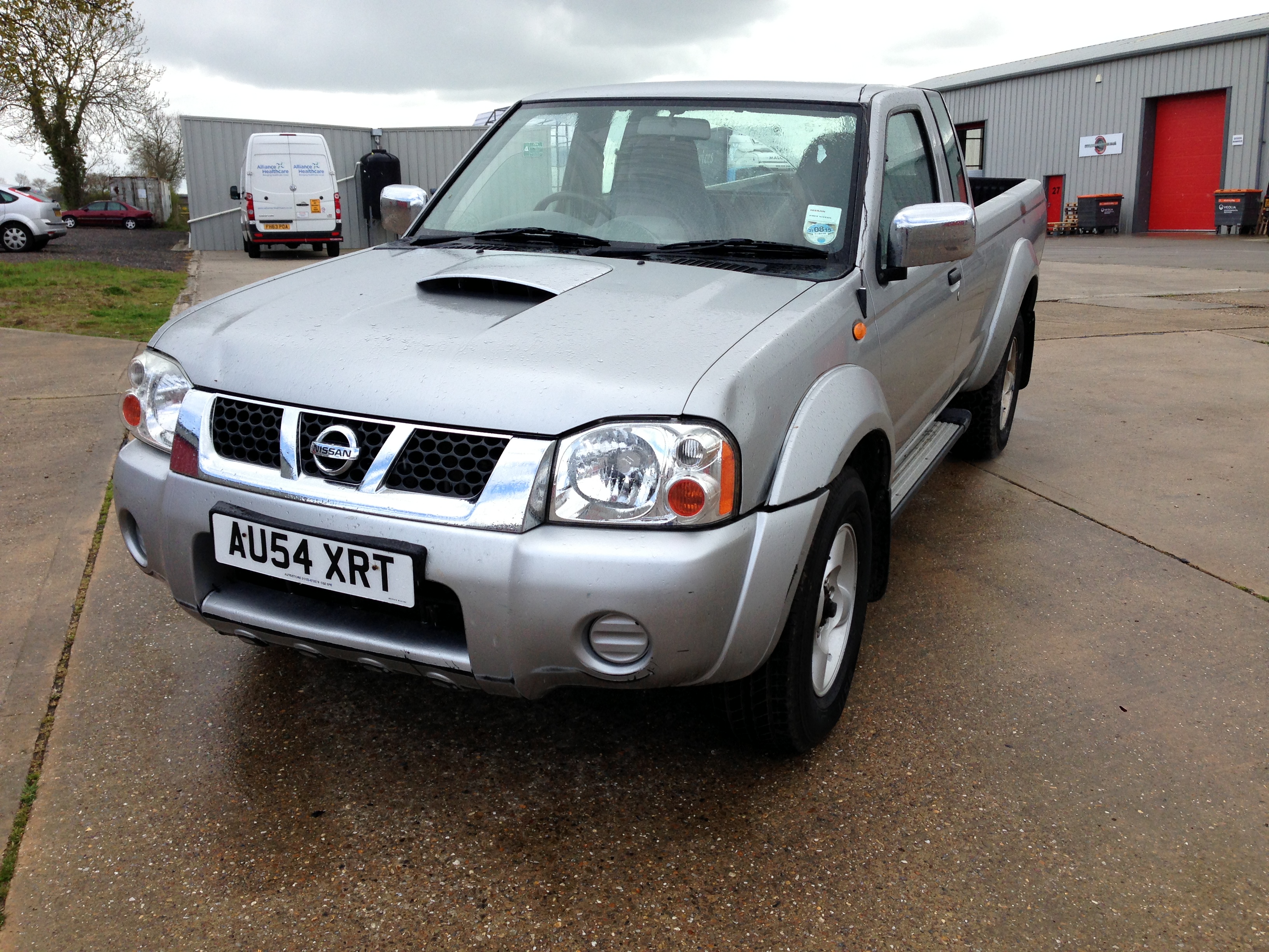 2004 54 reg NISSAN NAVARA 4X4 KING CAB PICK UP TRUCK IN SILVER